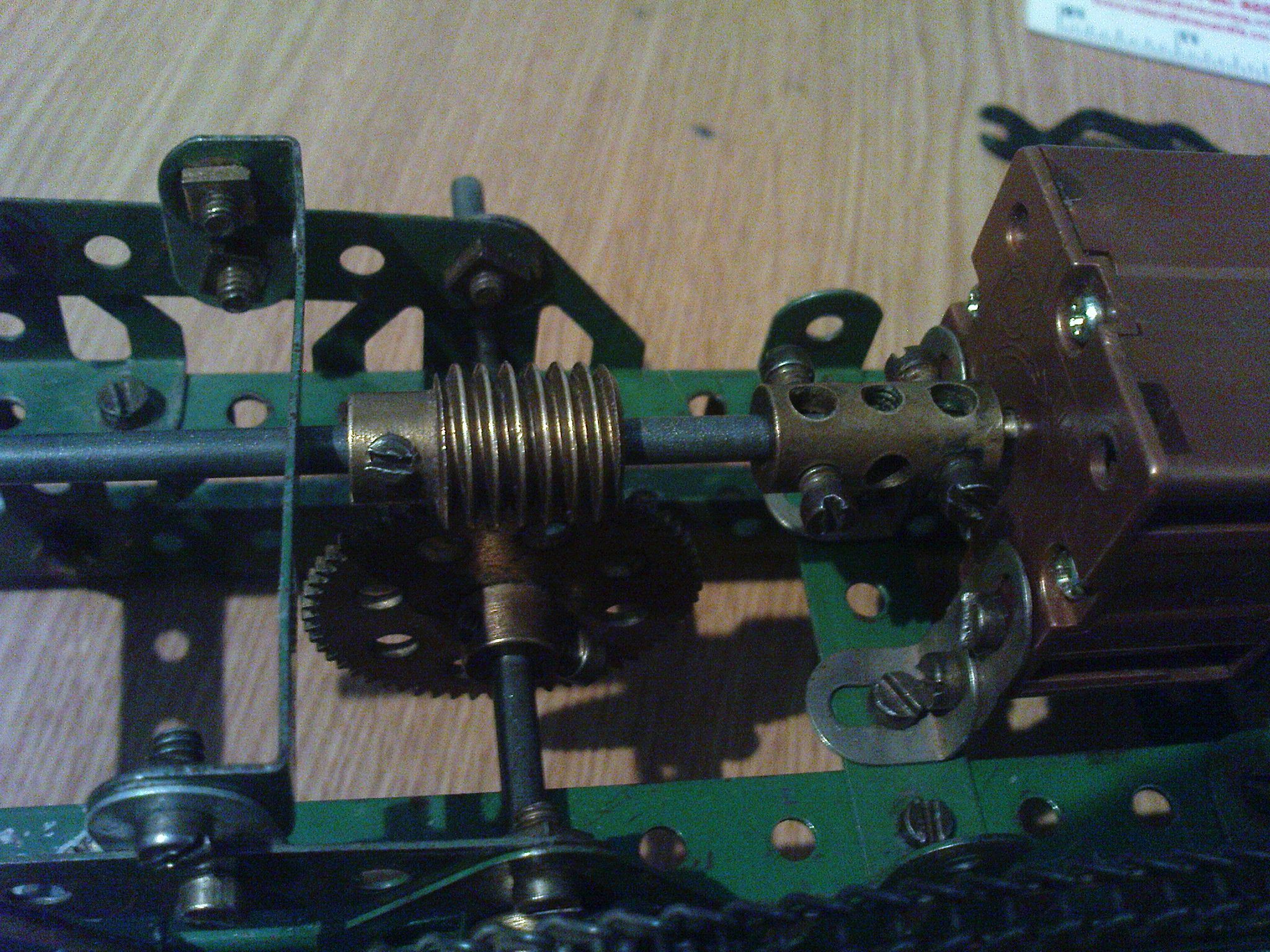 Meccano Walking Machine : 9 Steps - Instructables