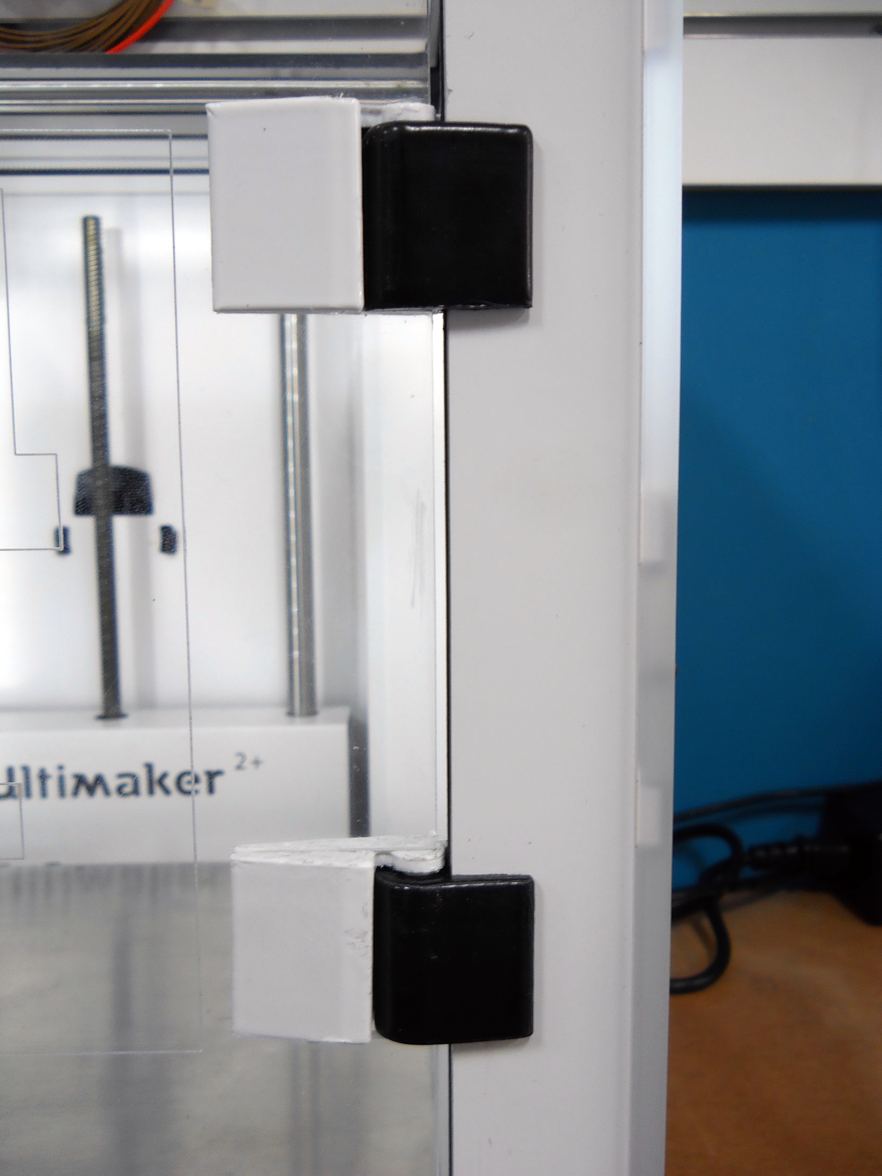Ultimaker 2+ Hinged Door : 5 Steps (with Pictures) - Instructables