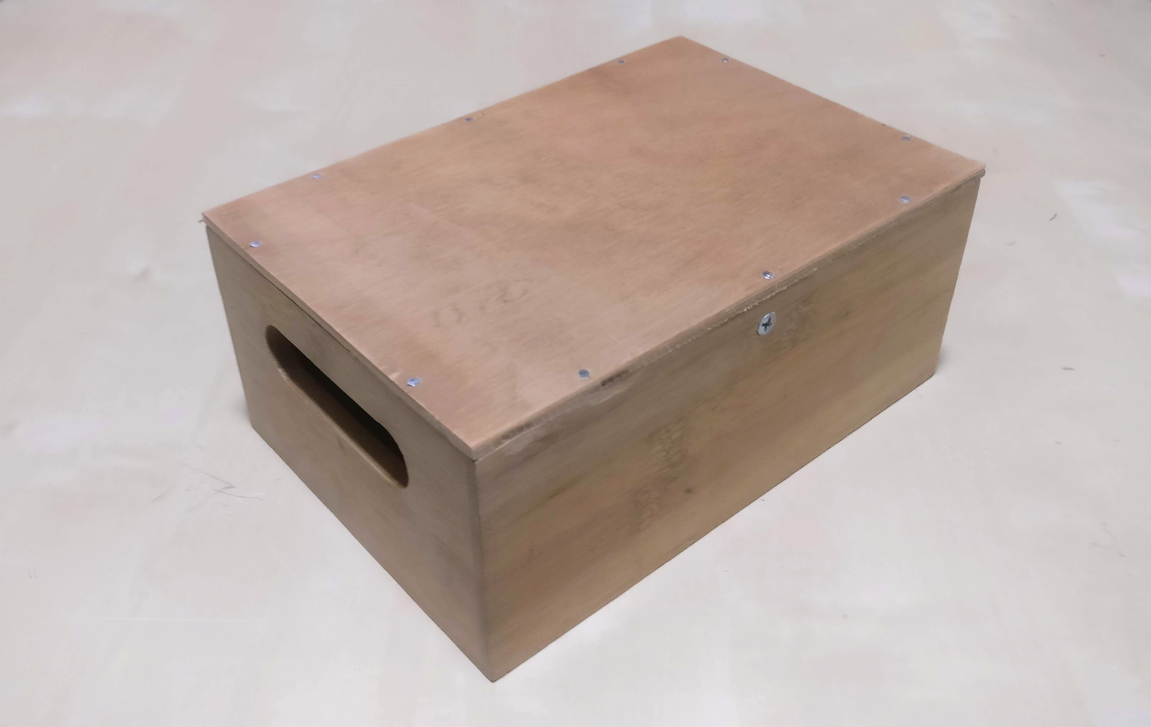 Mini Cajon With Tunable Snare! : 4 Steps (with Pictures) - Instructables