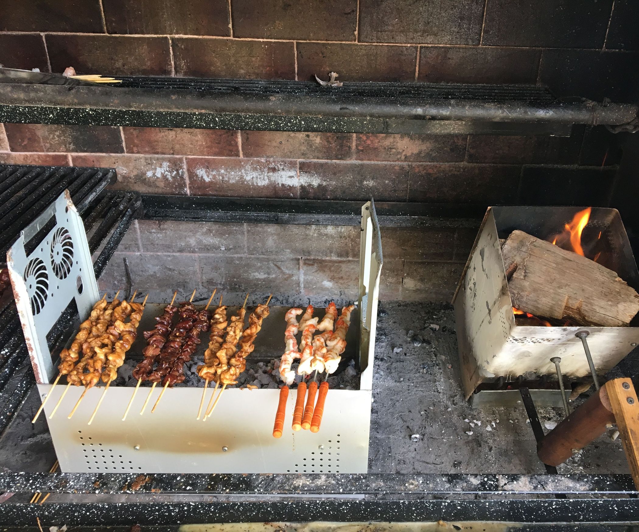 Old PC Case BBQ Brochette 电脑机箱烤串 : 3 Steps - Instructables