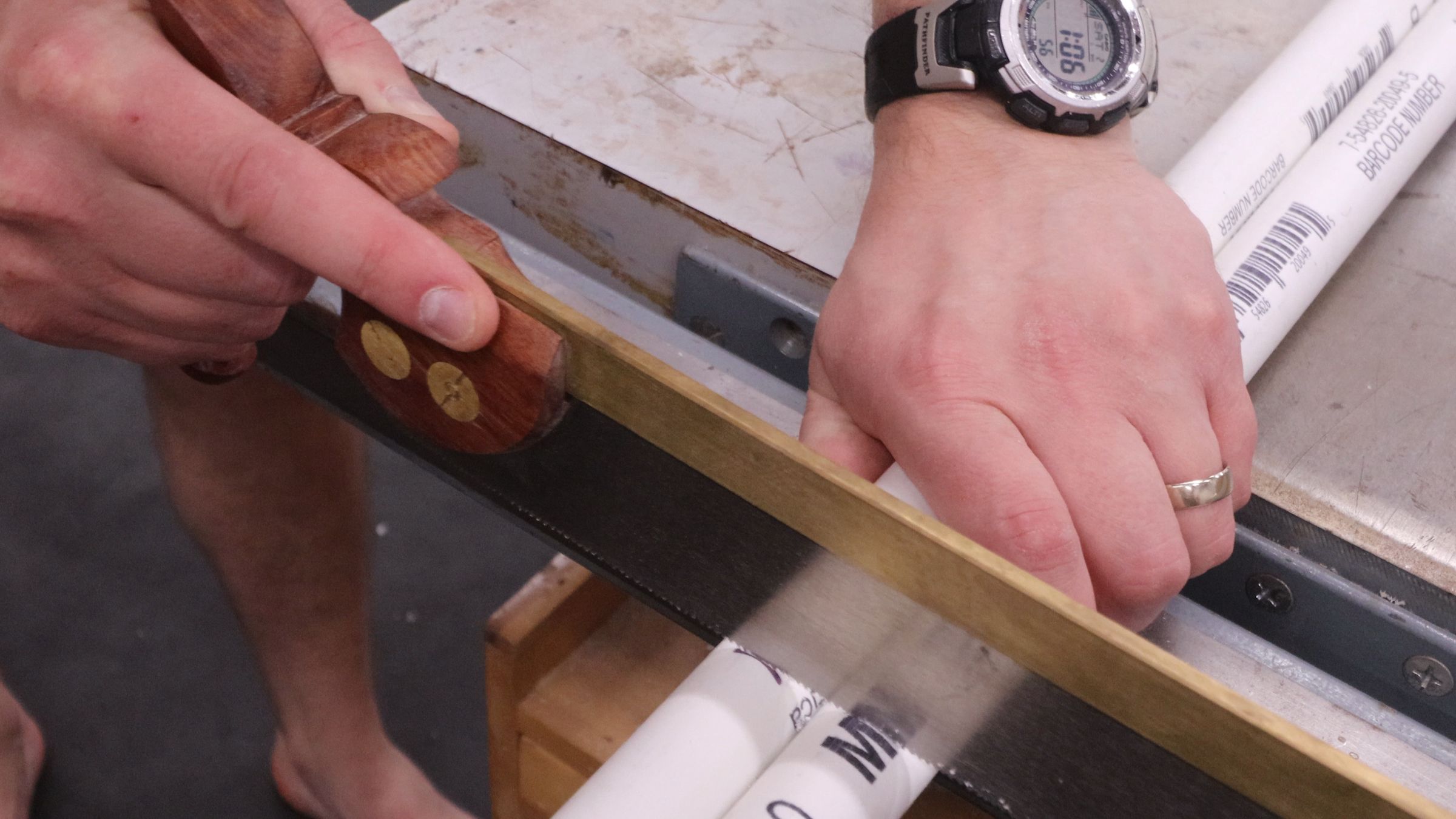 DIY Inexpensive Collapsible Projector Screen Frame : 8 Steps (with ...