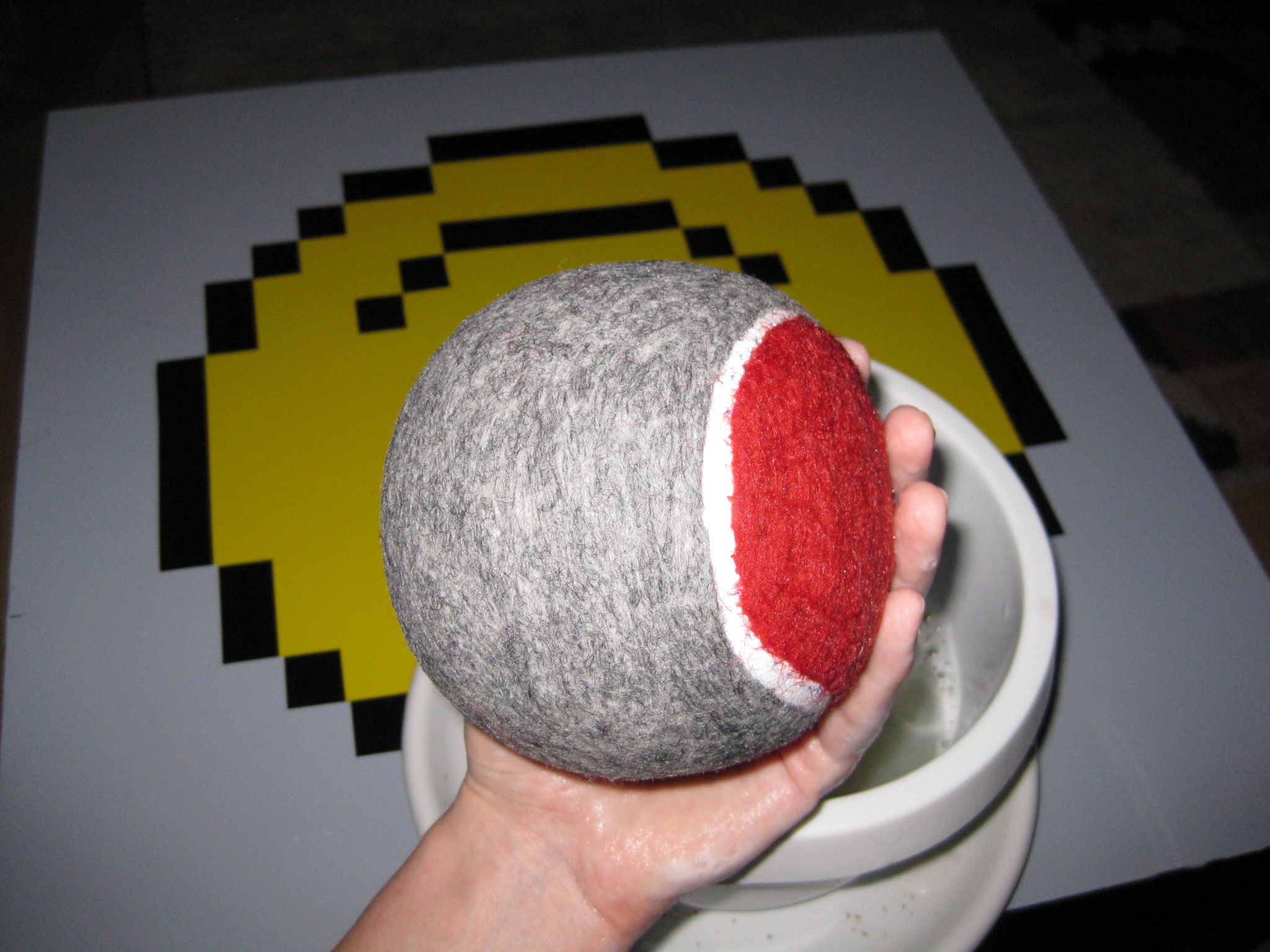 House M.D. Oversized Tennis Ball : 5 Steps (with Pictures) - Instructables