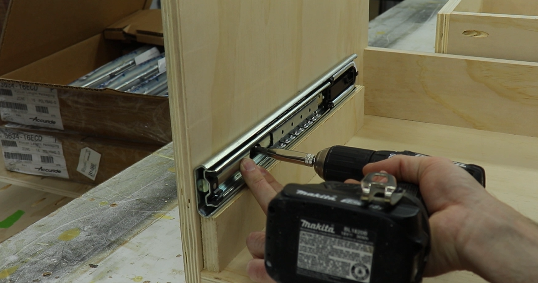 T-Track Assembly Table/Outfeed Table : 23 Steps - Instructables