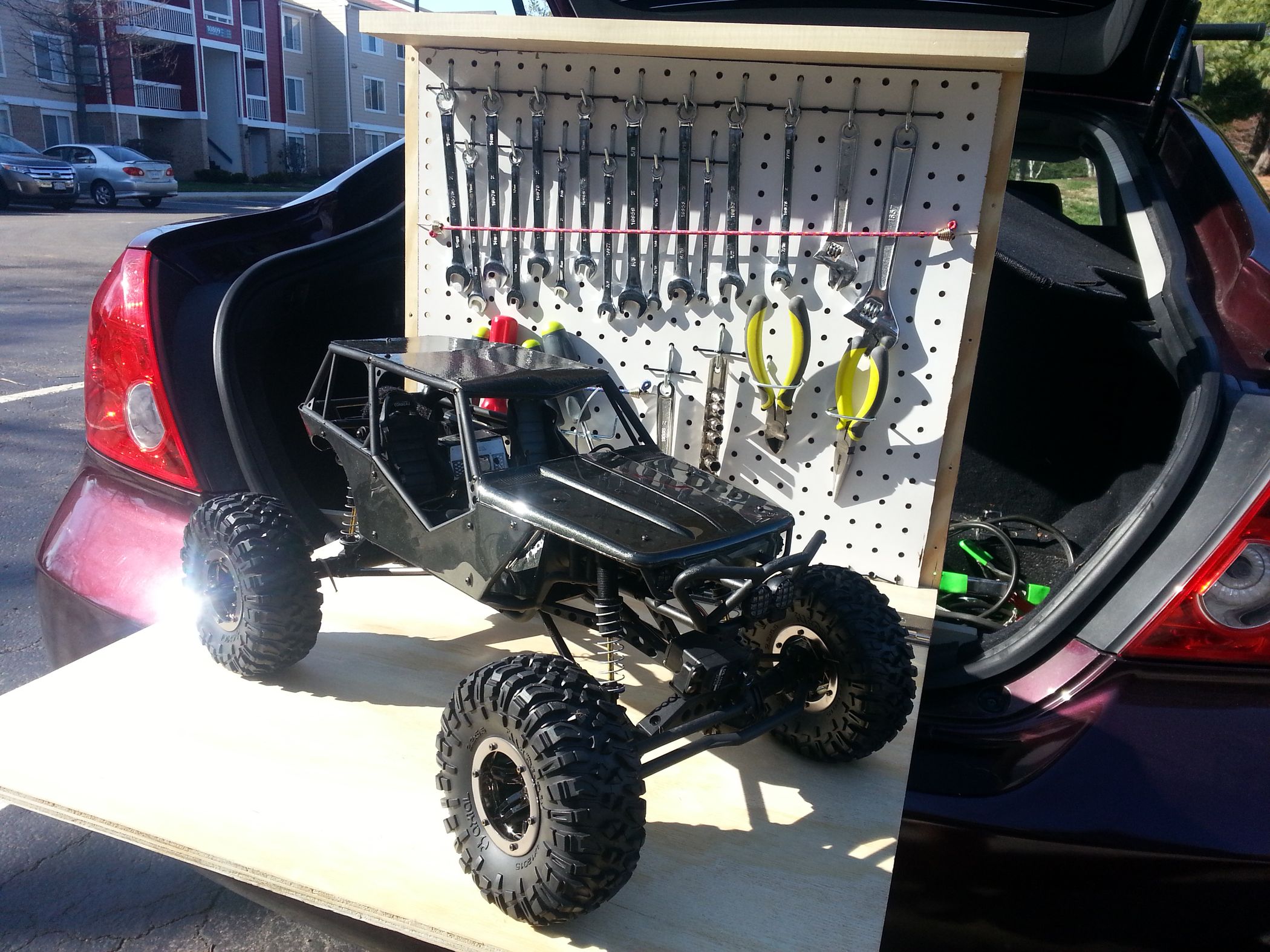 Trunk Foldout Workbench : 6 Steps (with Pictures) - Instructables