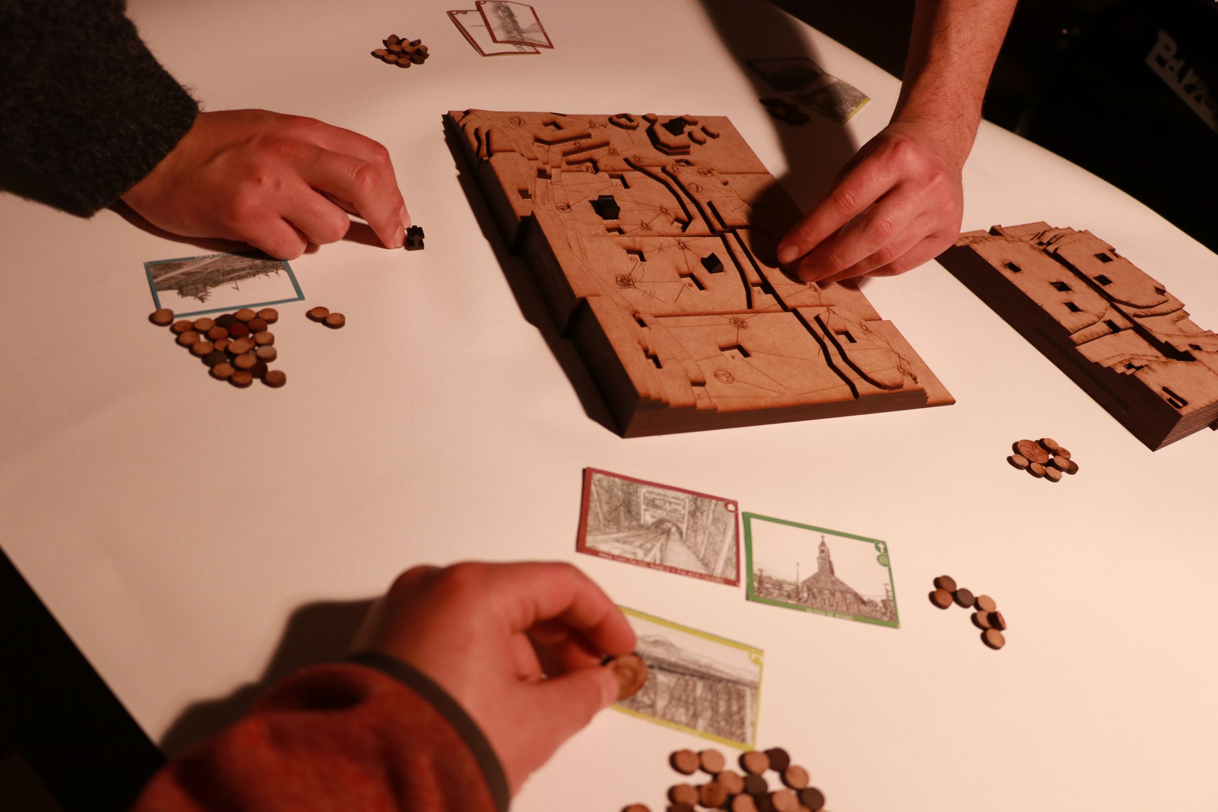 Portable Wooden Board Game System : 8 Steps (with Pictures) - Instructables
