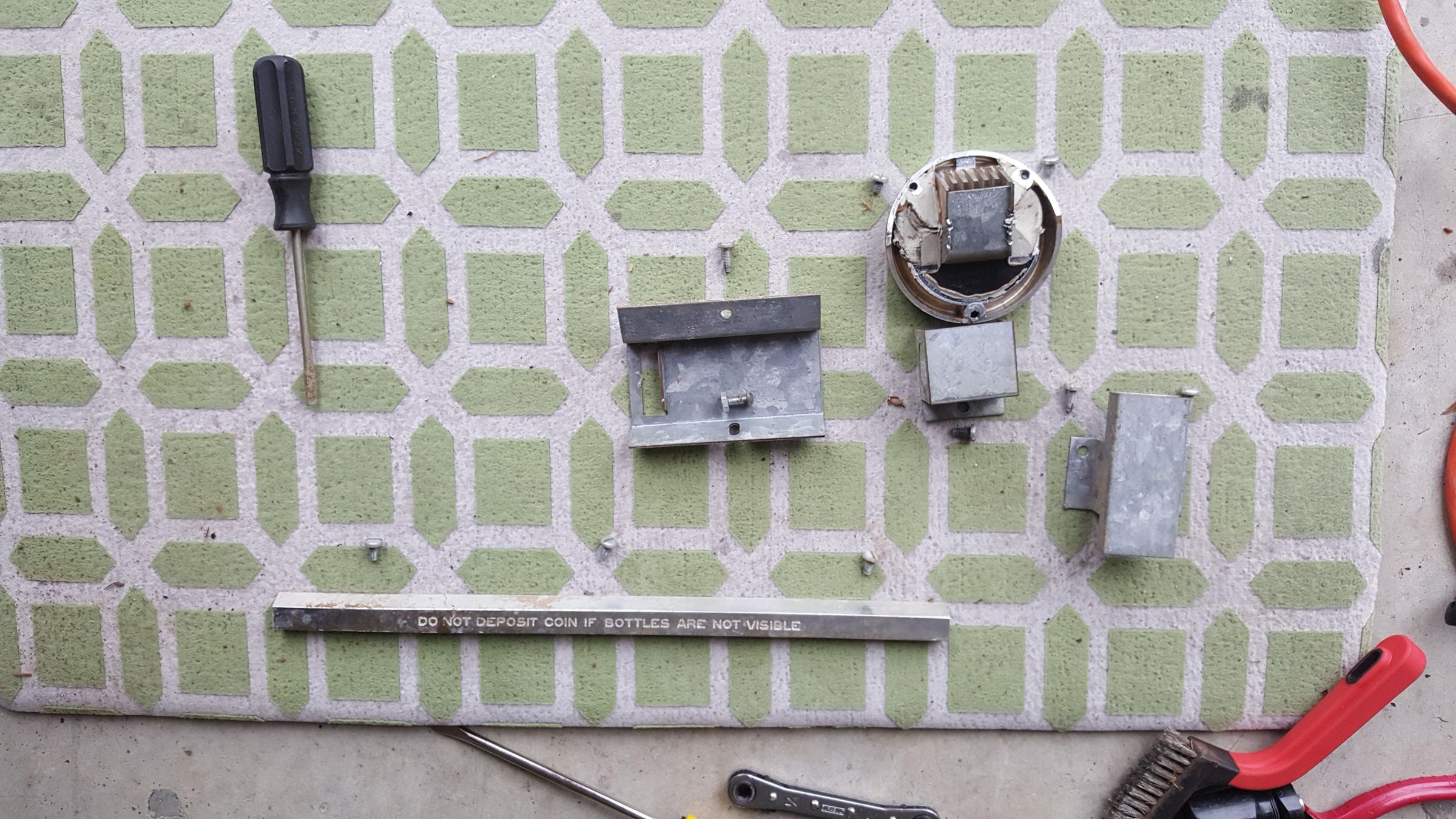 Restoring a 1960's Coke Machine! : 9 Steps (with Pictures) - Instructables