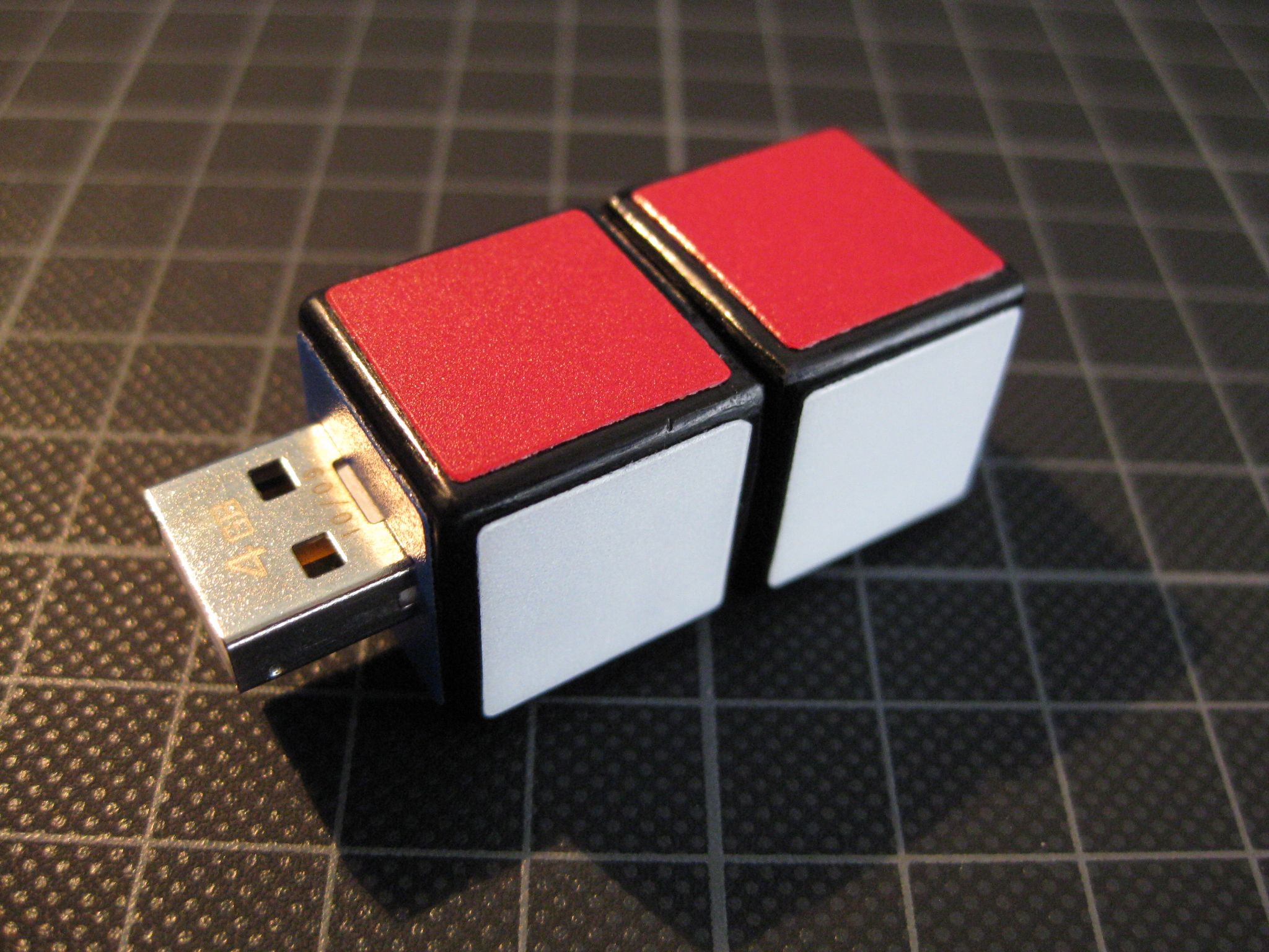 Functional USB Flash Drive Rubiks Cube : 7 Steps (with Pictures ...