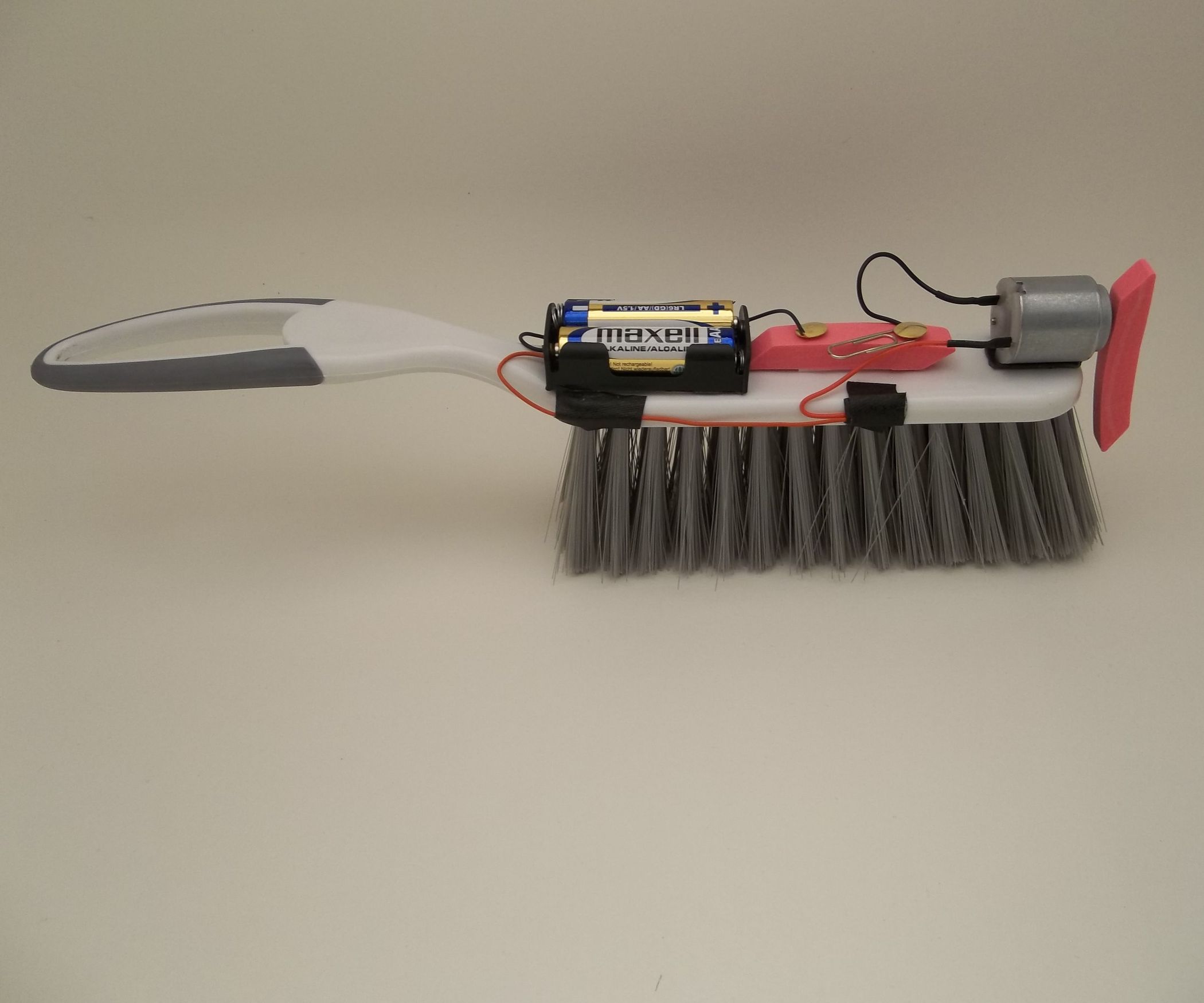 A Simple and Cheap No-Solder Bristlebot! : 9 Steps - Instructables