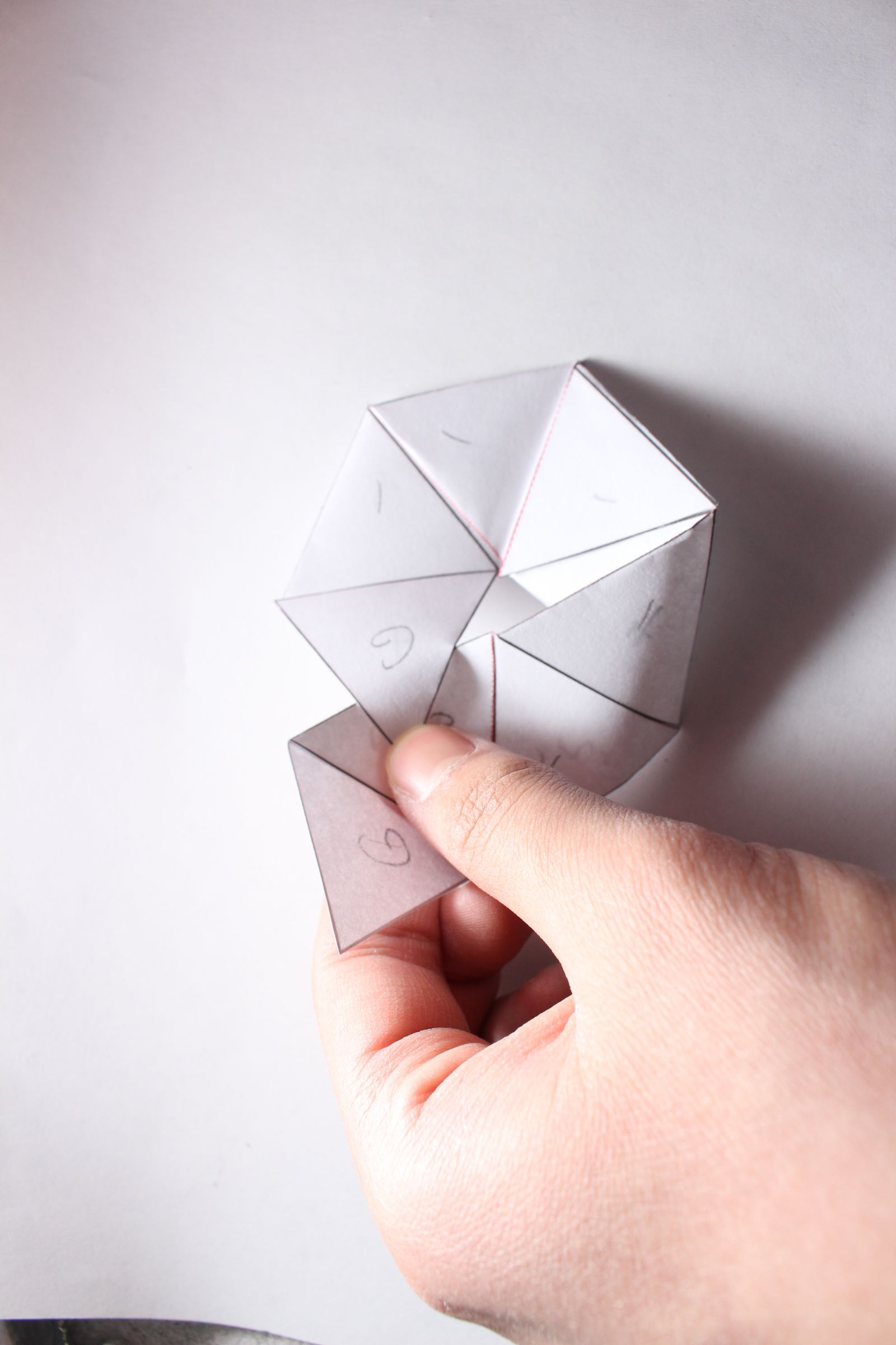 Trihexaflexagons and Hexahexaflexagons : 12 Steps - Instructables