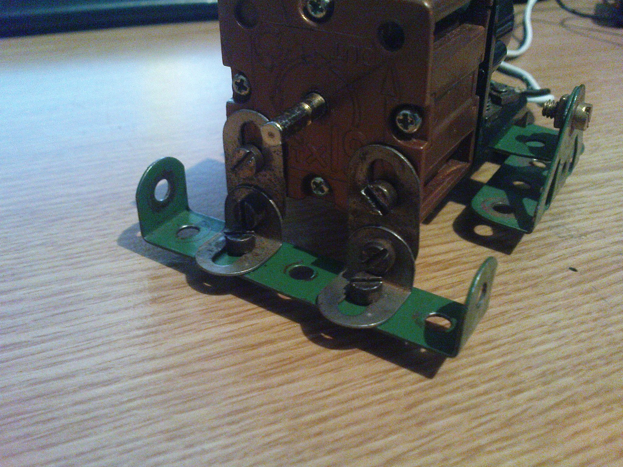 Meccano Walking Machine : 9 Steps - Instructables