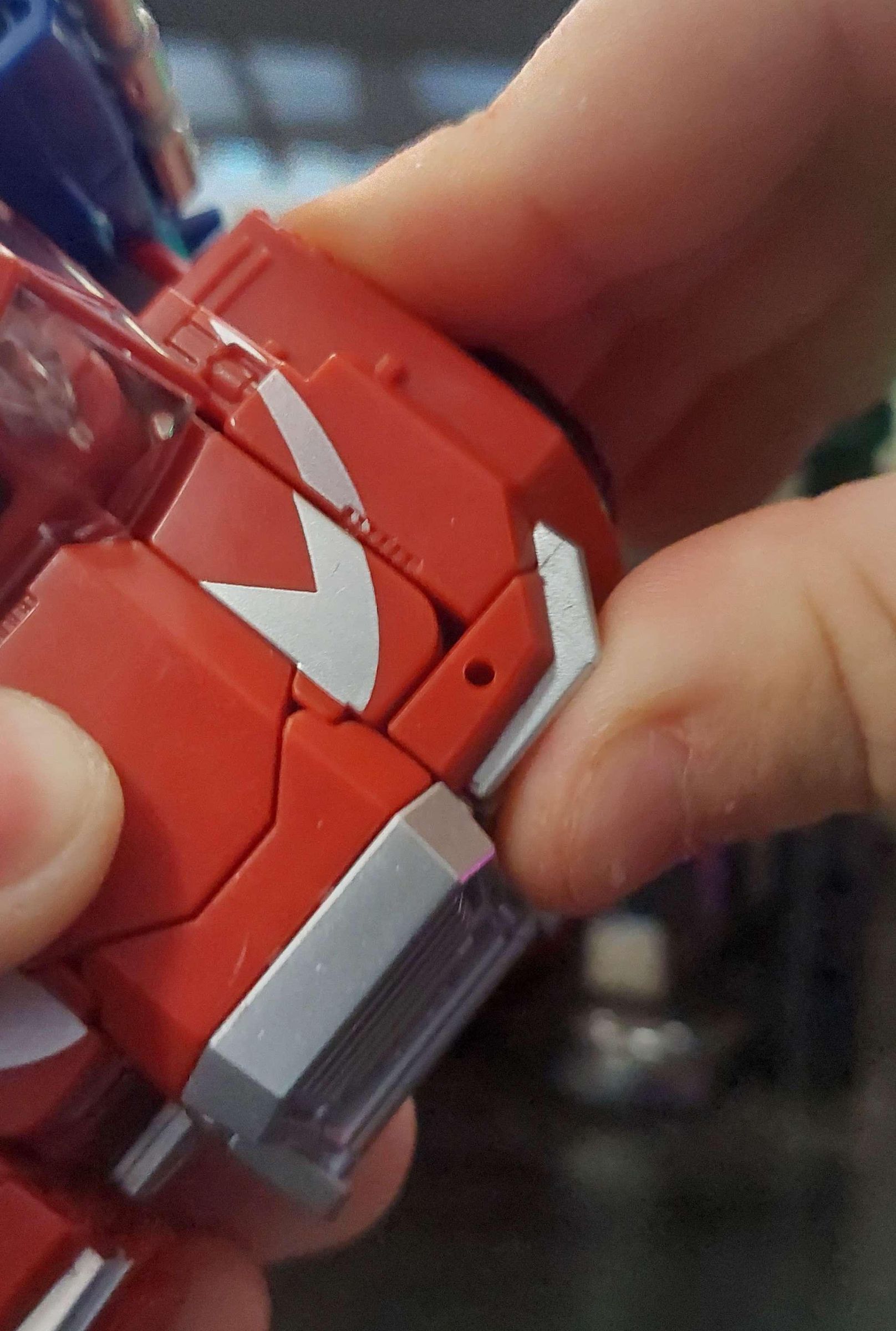 How to Convert Legacy Armada Optimus Prime From Core Robot to Truck and ...