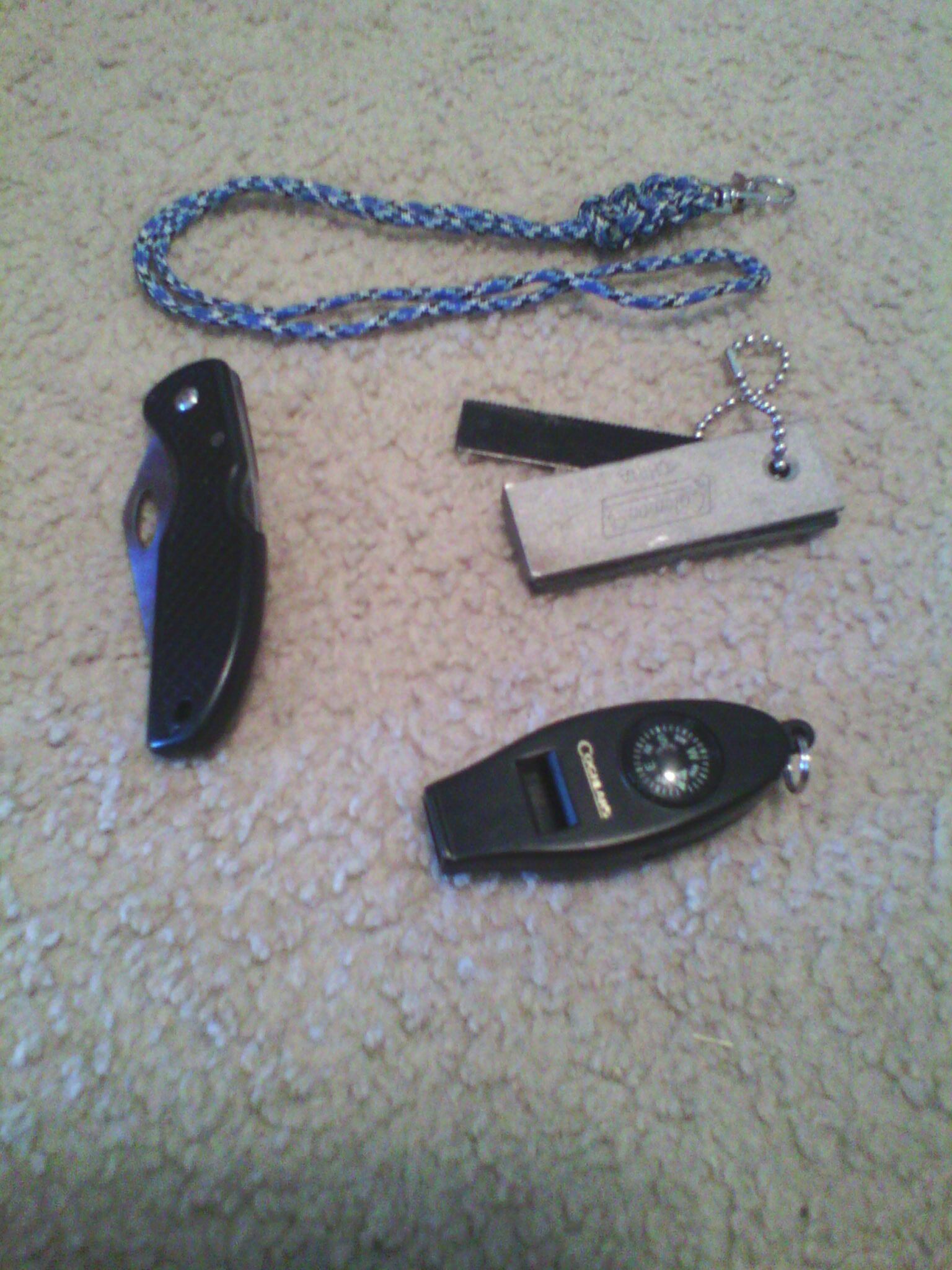 Survival Lanyard : 4 Steps - Instructables