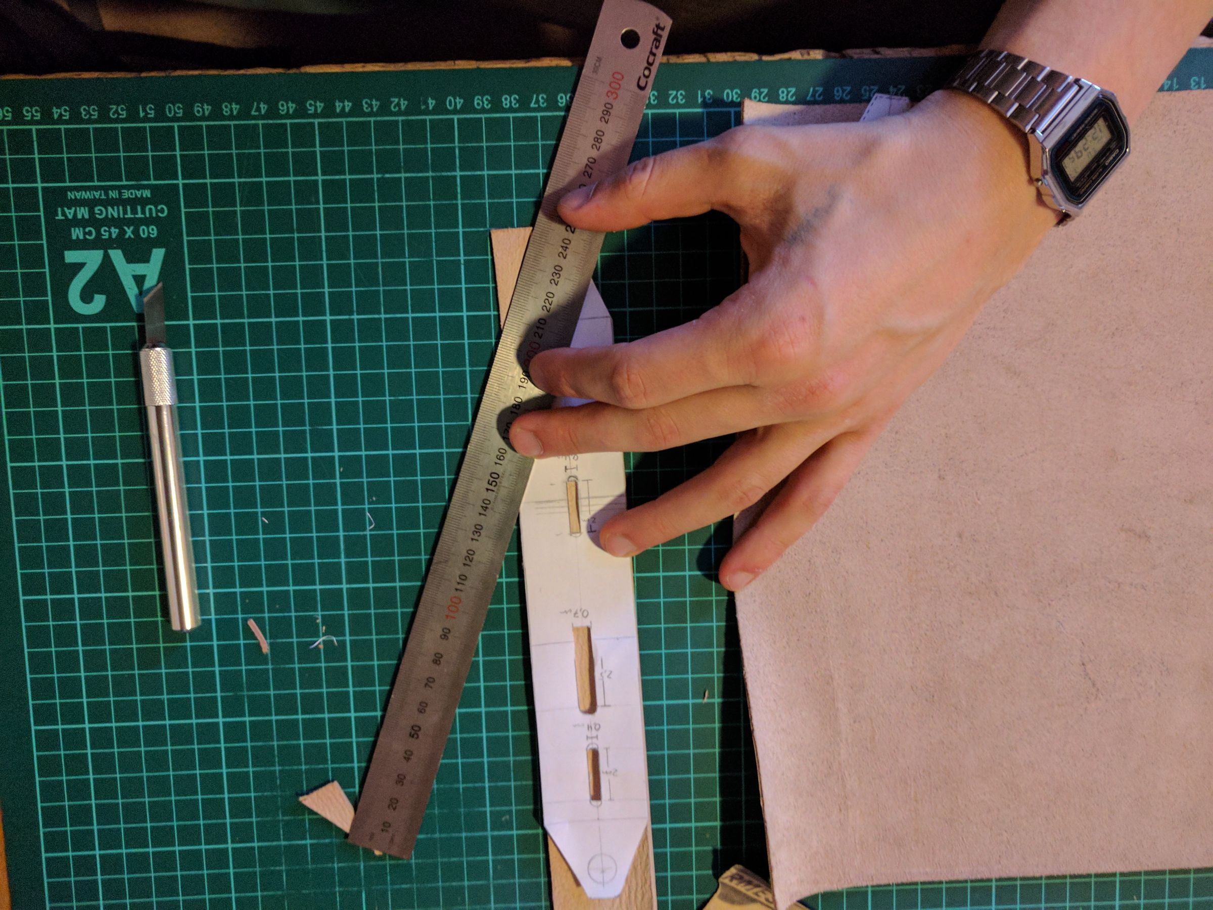 Leather Compass Case : 9 Steps (with Pictures) - Instructables