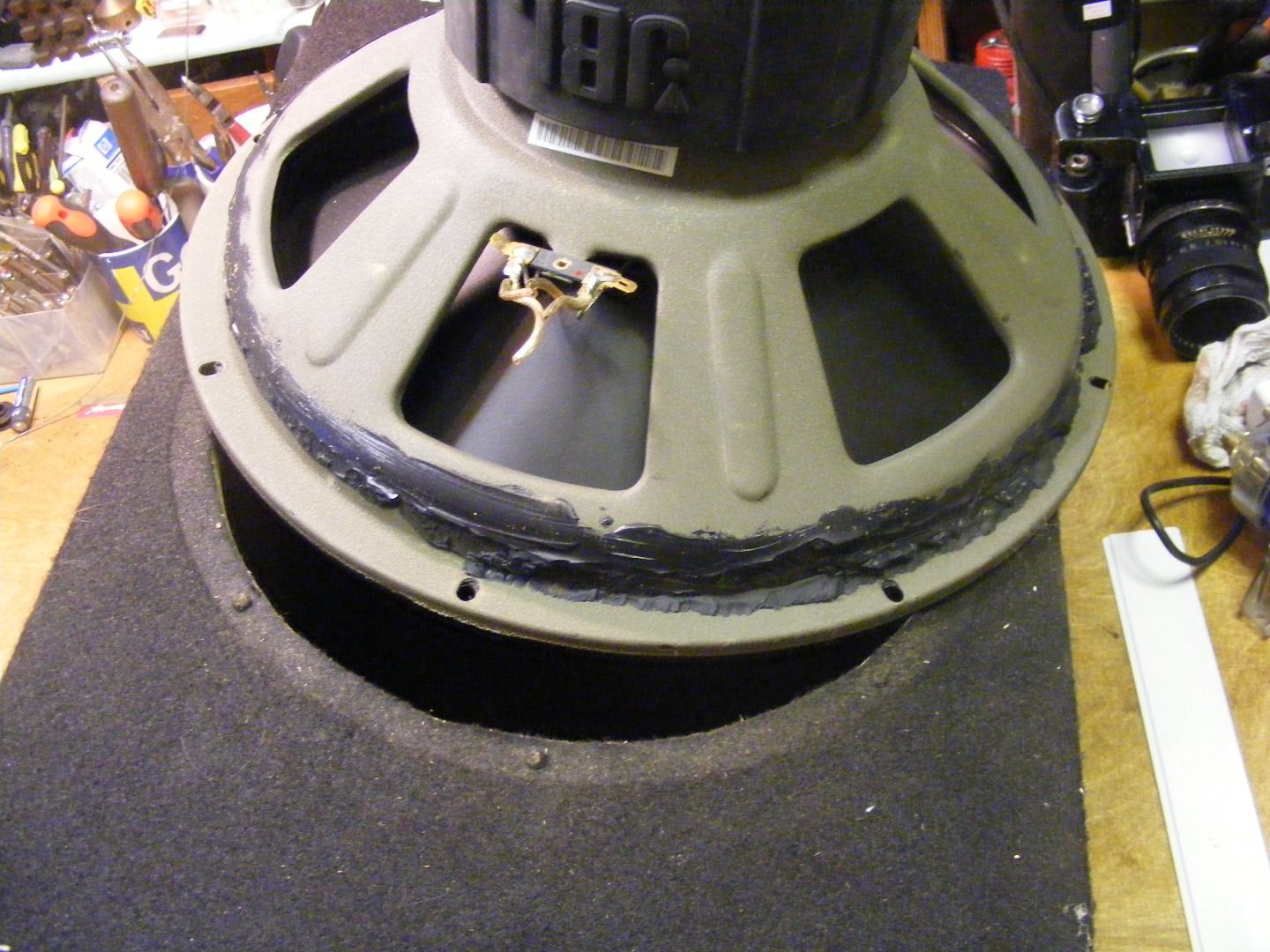 15inch Subwoofer in 12inch Enclosure : 9 Steps - Instructables