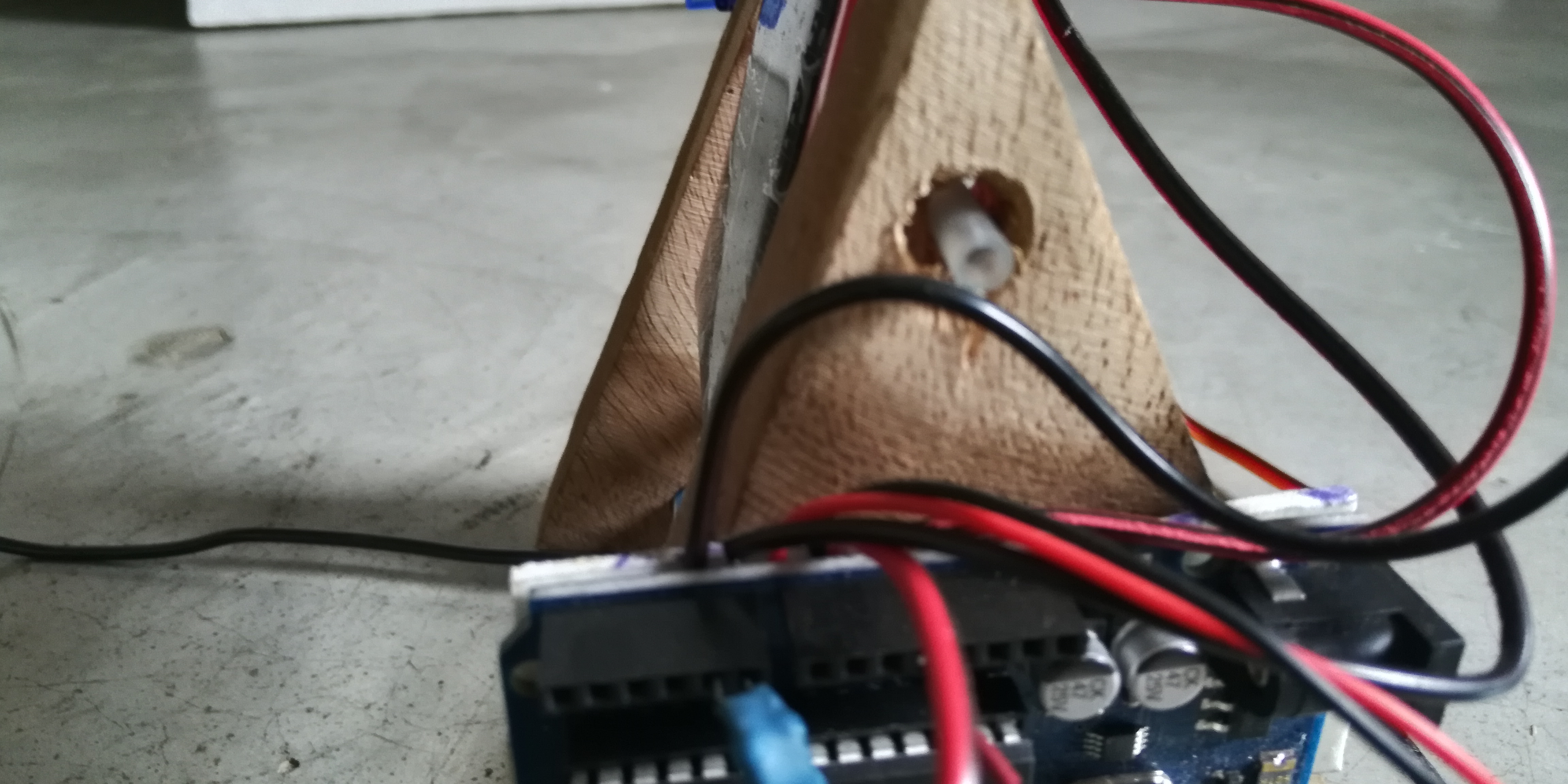 How to Make Solar Tracker Using Arduino and Servo Motor : 4 Steps ...