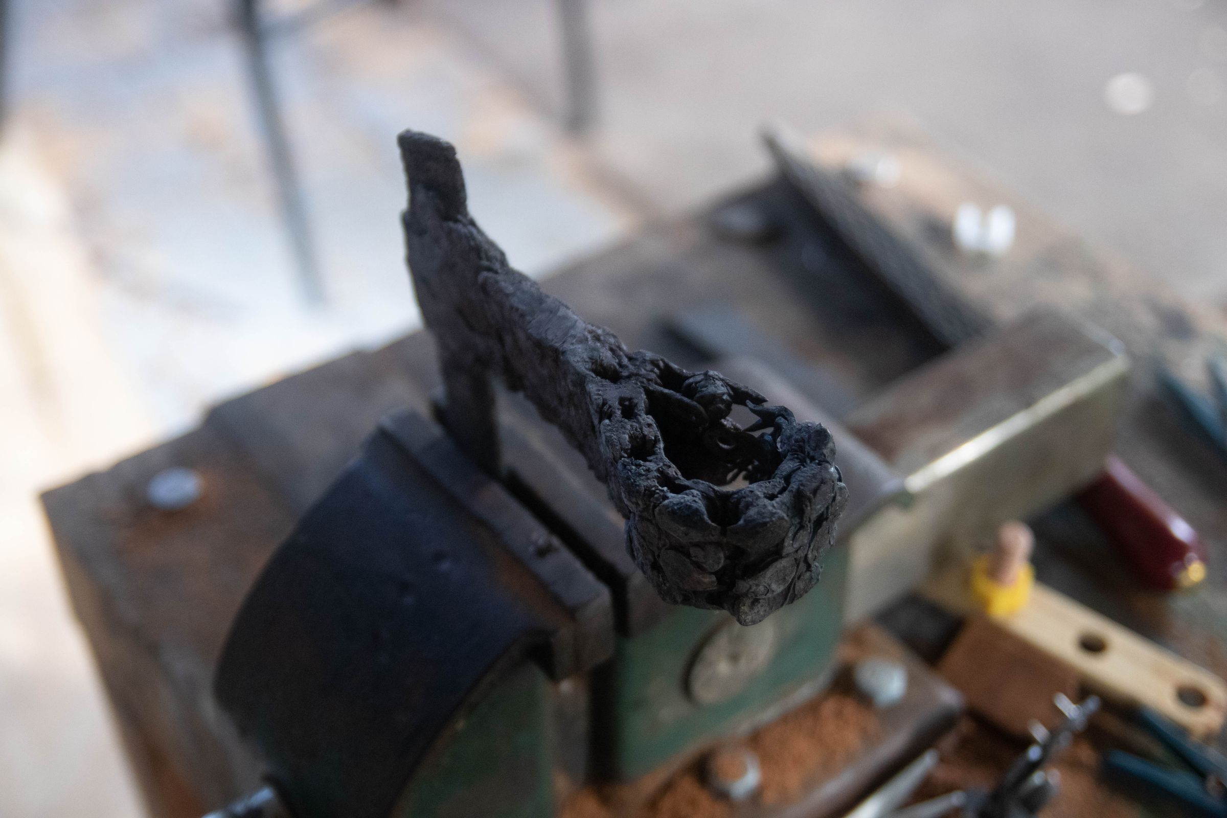 Axe Made From Bike Chain and an Old Rasp. Aka: Mad Maxe! : 13 Steps ...