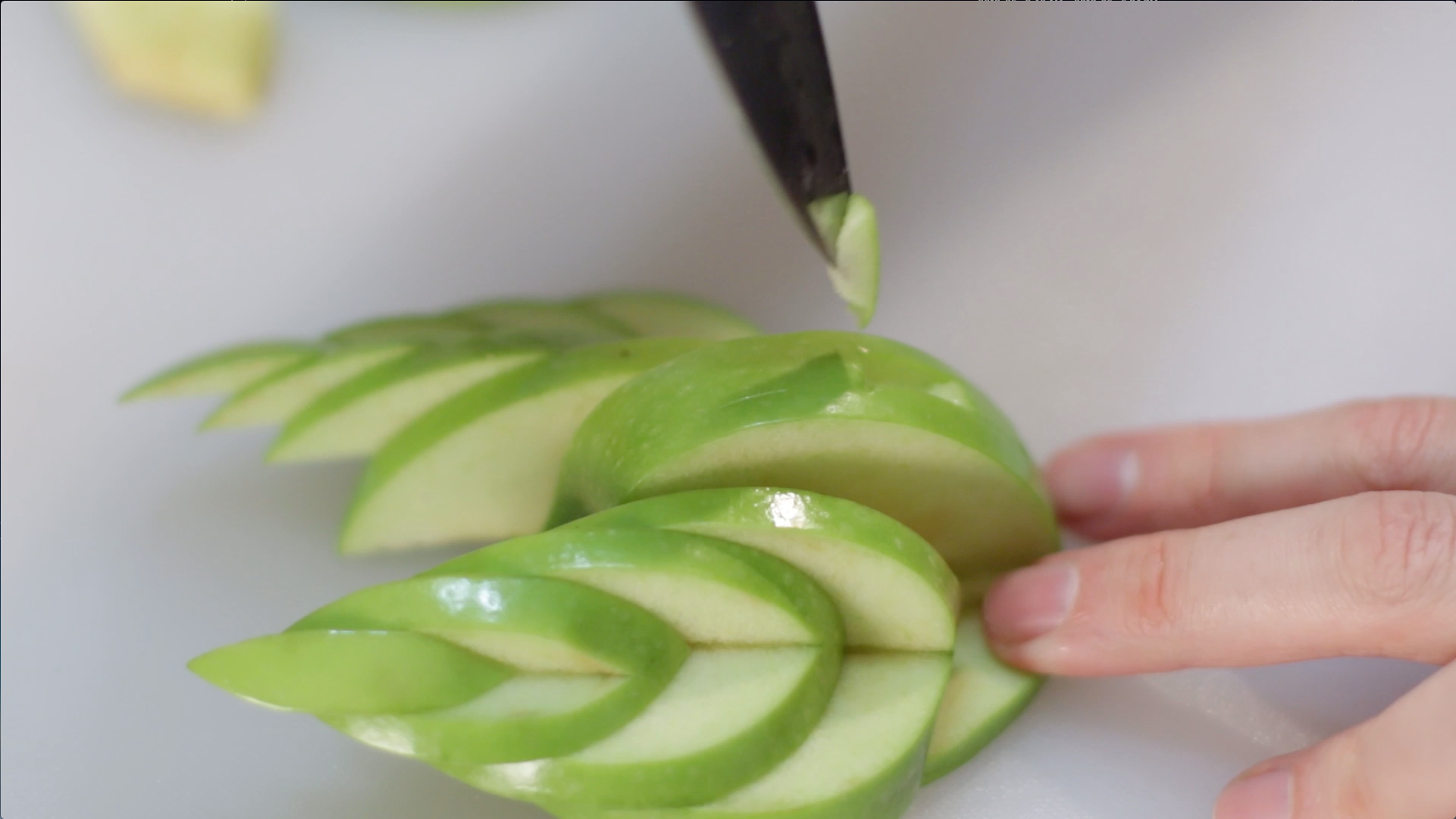 Edible Apple Swan : 9 Steps (with Pictures) - Instructables