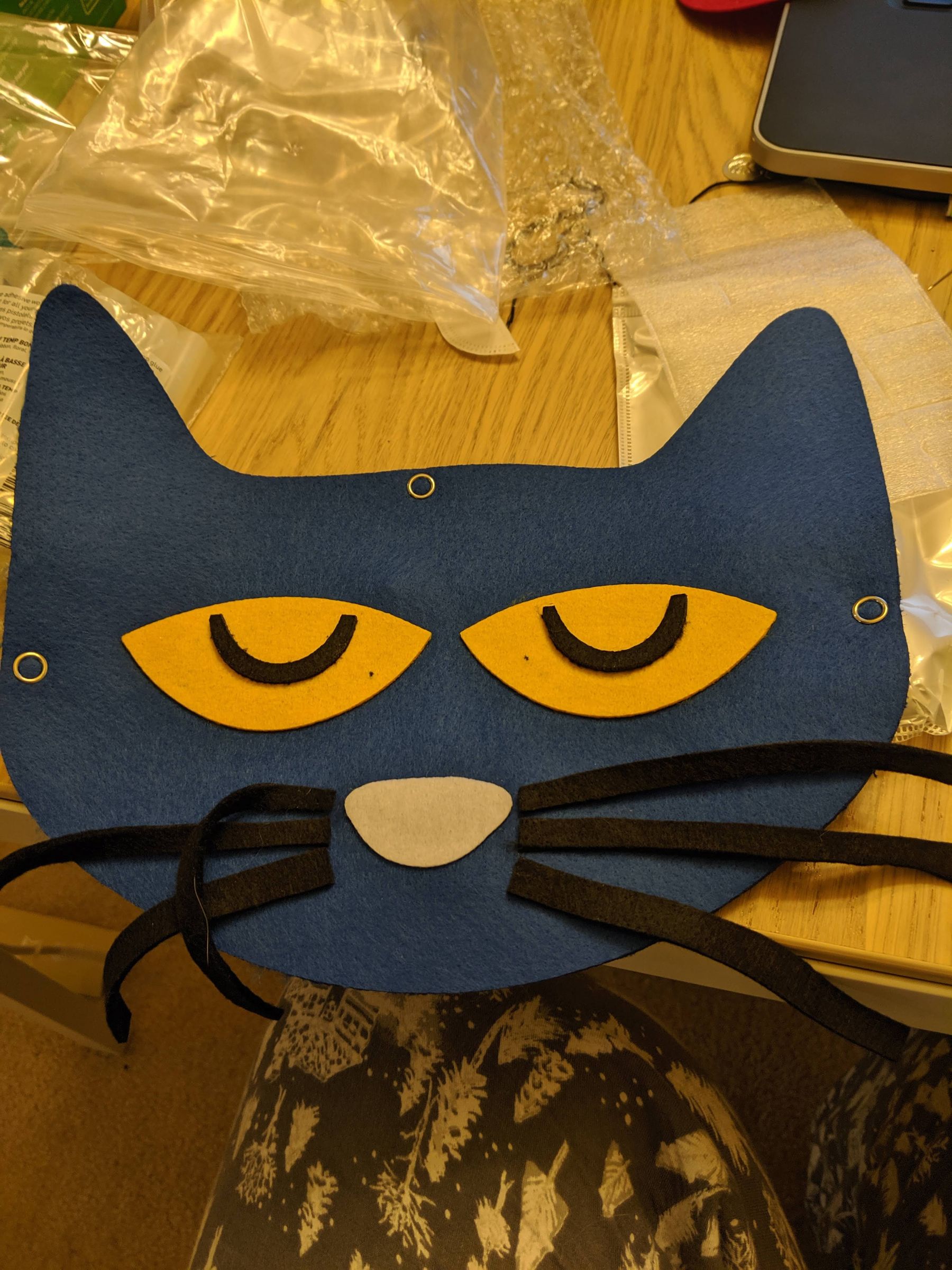 Pete the Cat Costume : 4 Steps (with Pictures) - Instructables