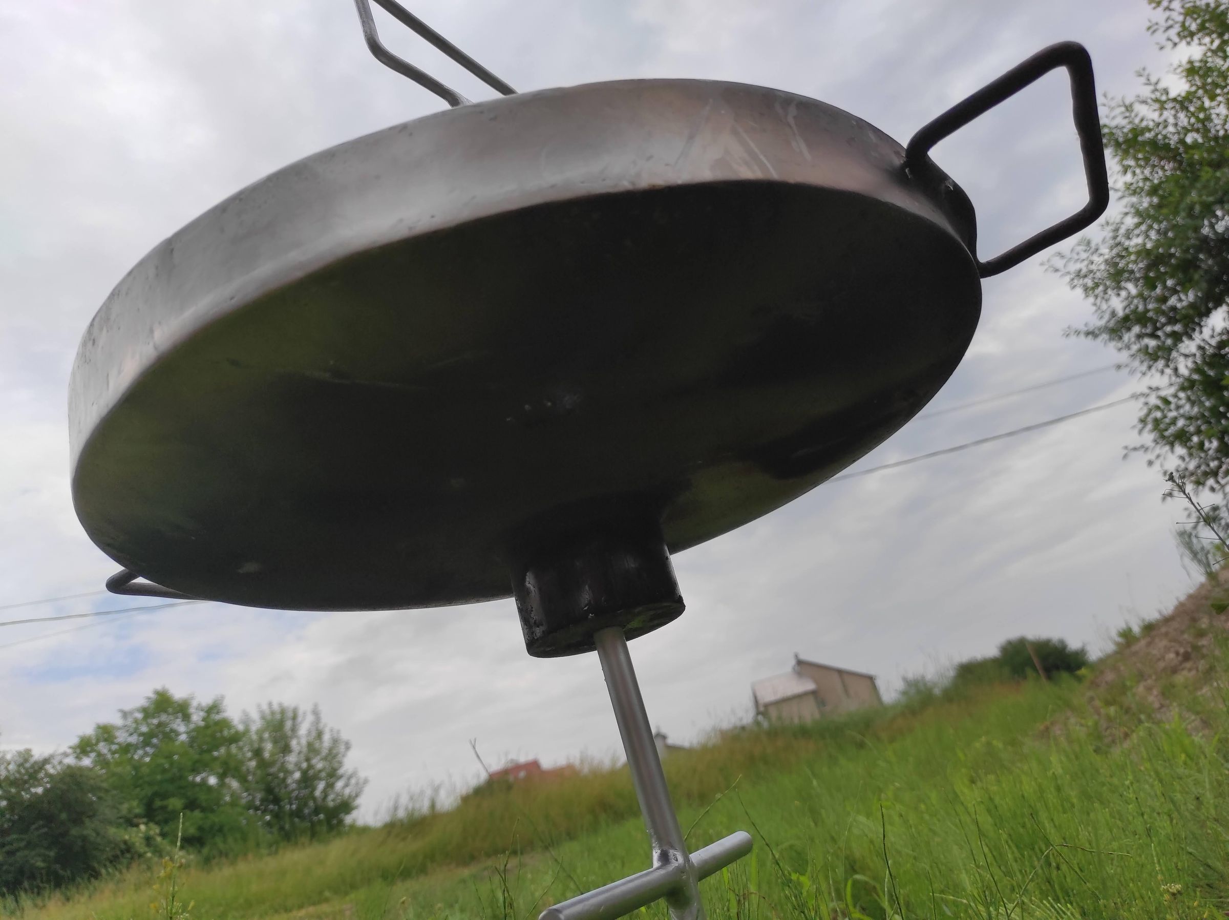 Large Frying Pan in Nature - Instructables