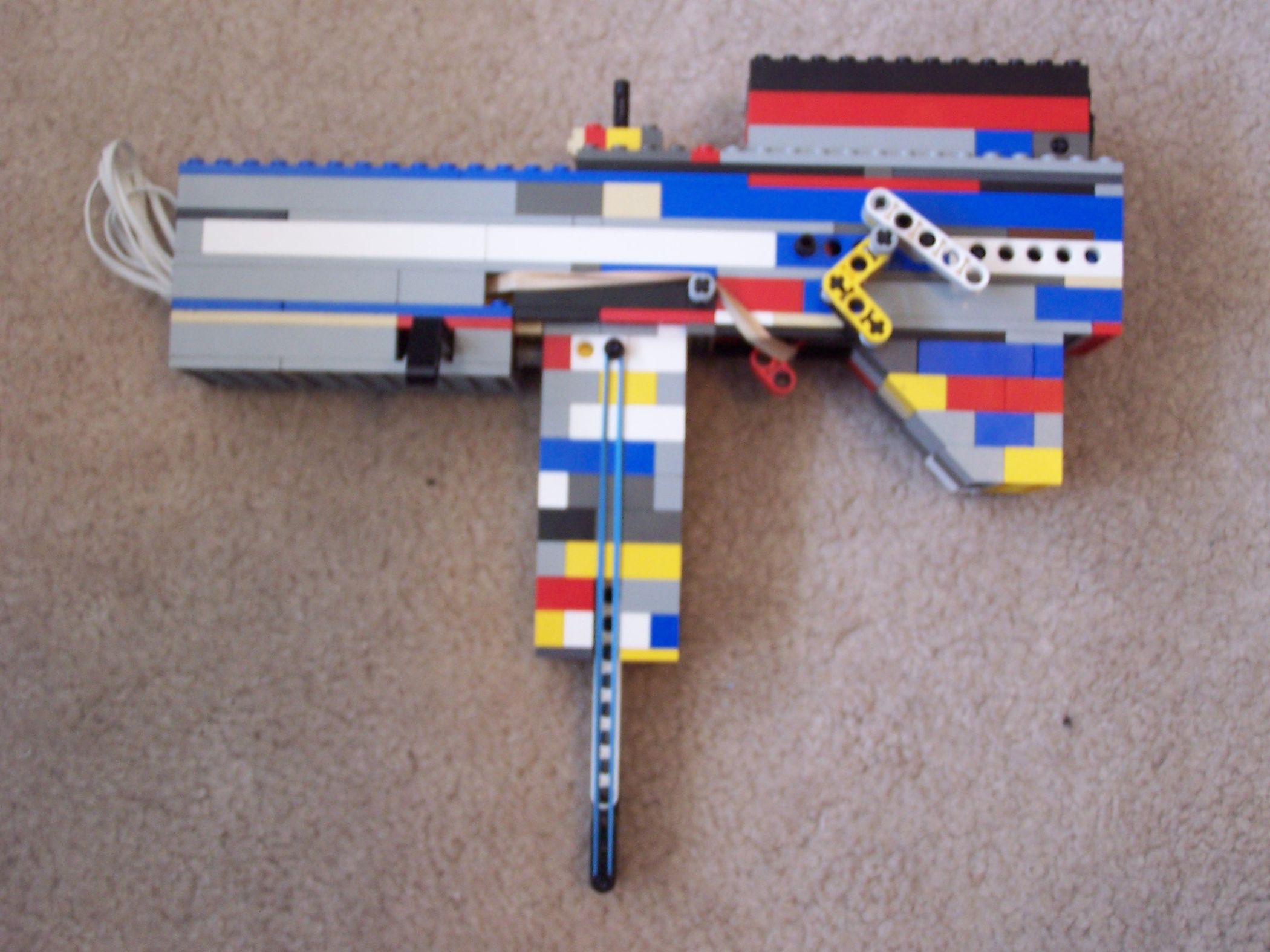 The D3.1 Lego Semi-Automatic Handgun Mod : 3 Steps - Instructables