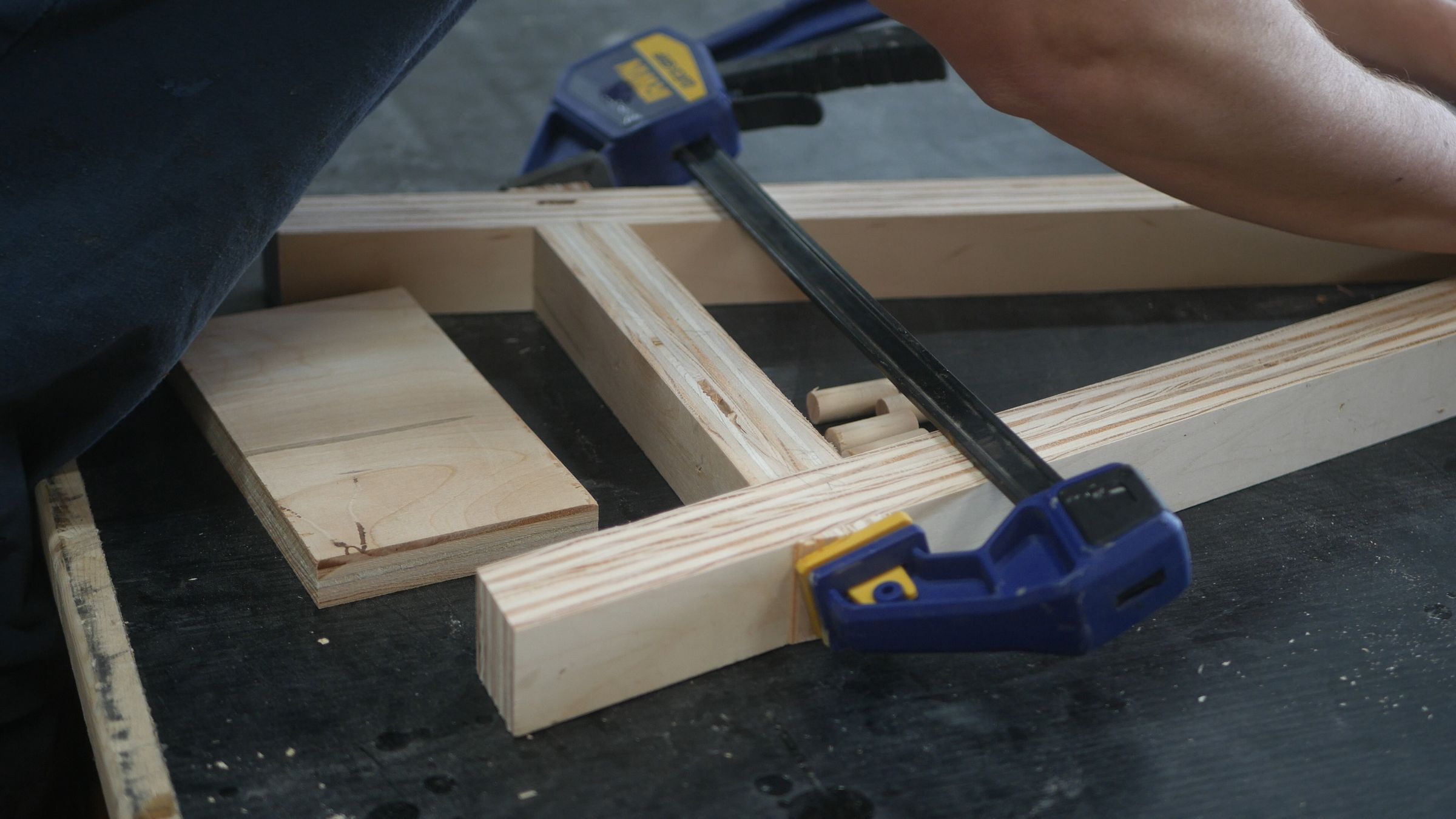 DIY Modern Plywood Desk : 16 Steps (with Pictures) - Instructables