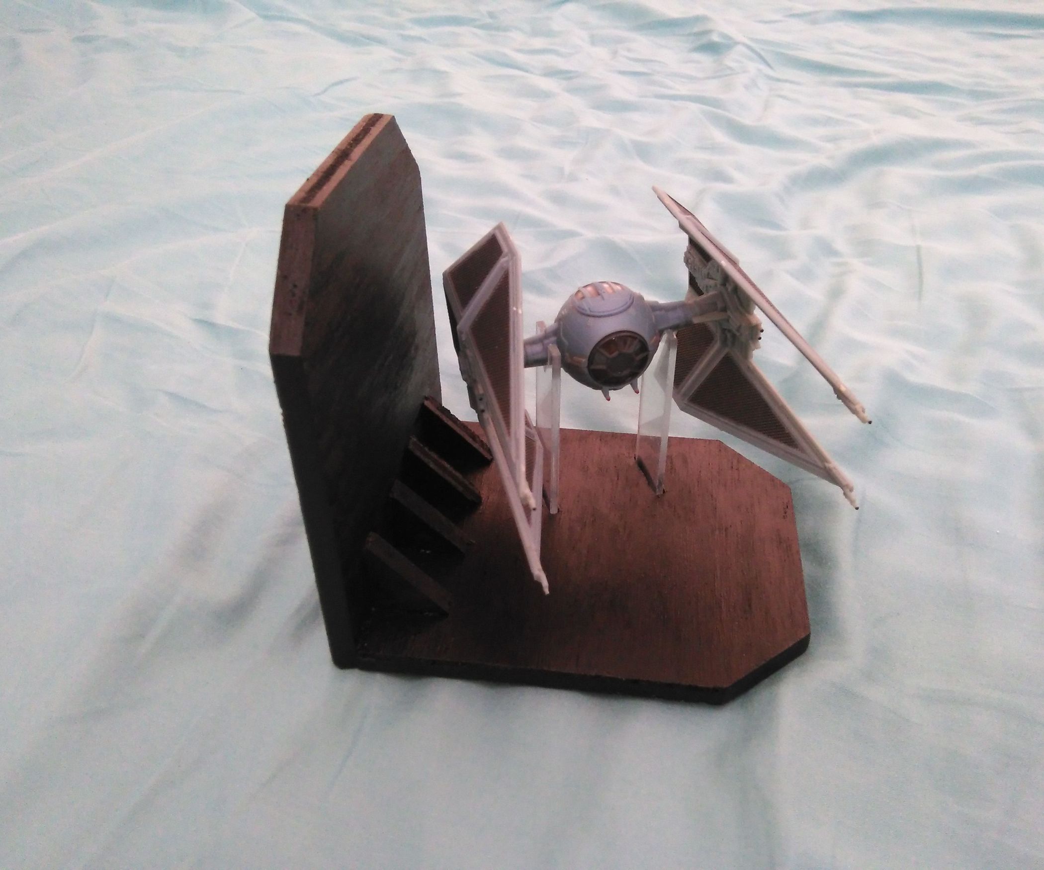 Bookend - TIE Interceptor : 6 Steps (with Pictures) - Instructables
