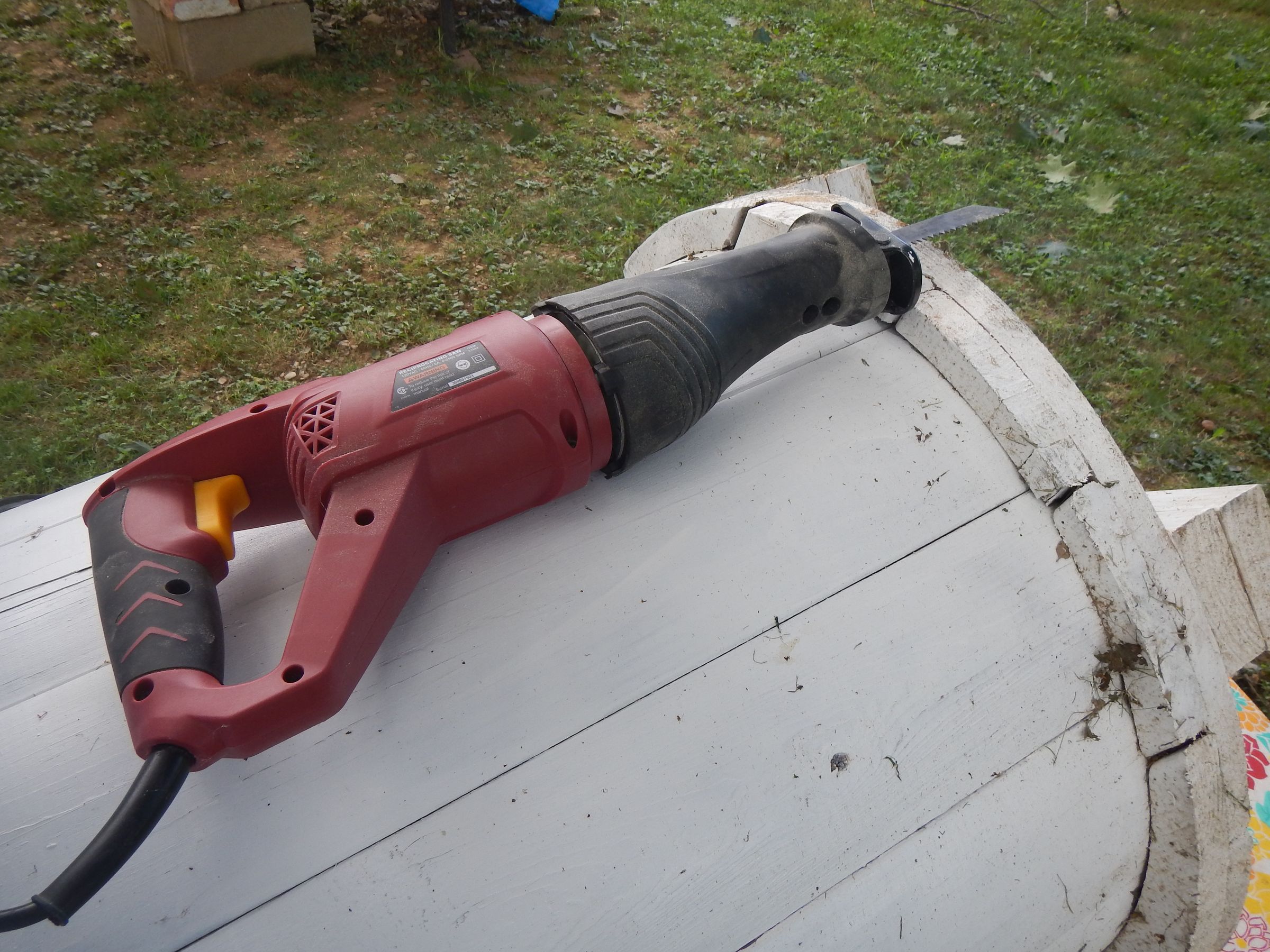 Reclaimed Cable Spool Into Cheap Picnic Table : 9 Steps (with Pictures ...