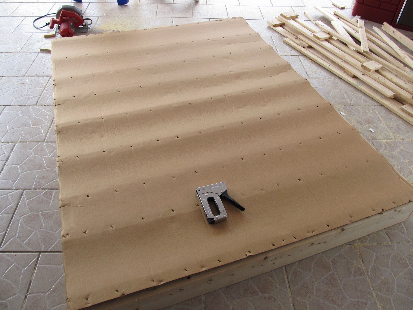 (Re)Building a Bed Foundation : 12 Steps (with Pictures) - Instructables