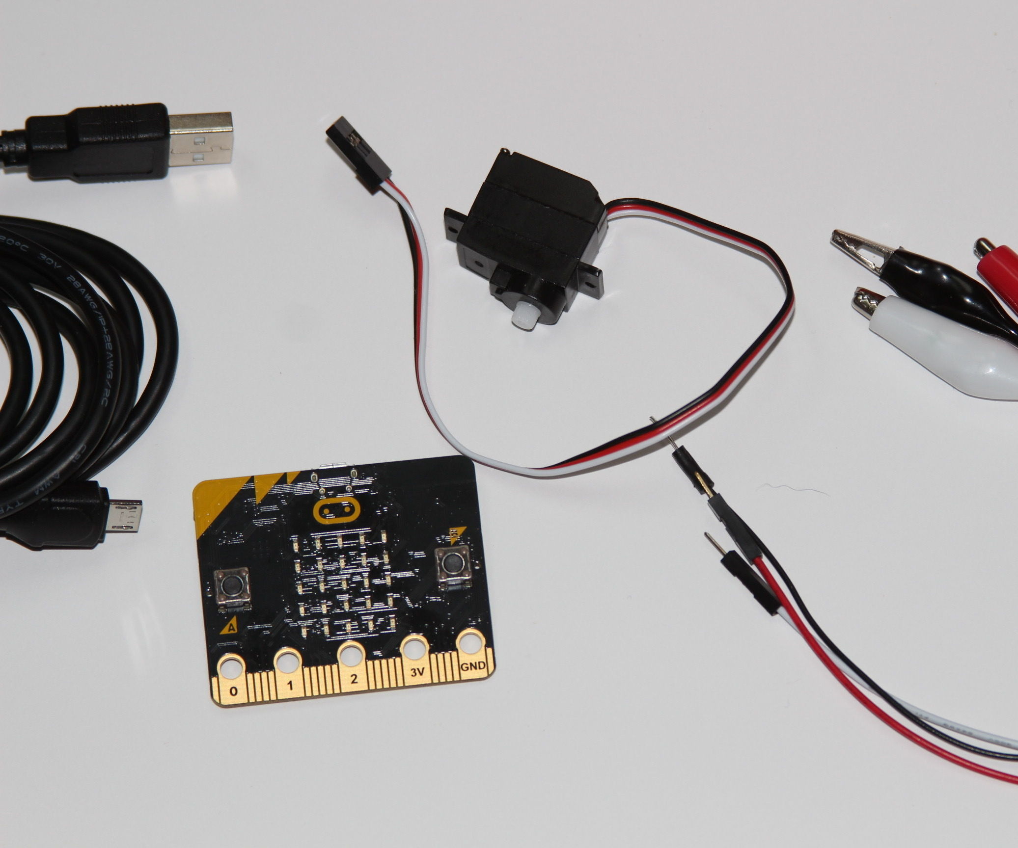 Run a Micro Servo With Micro:bit : 5 Steps - Instructables