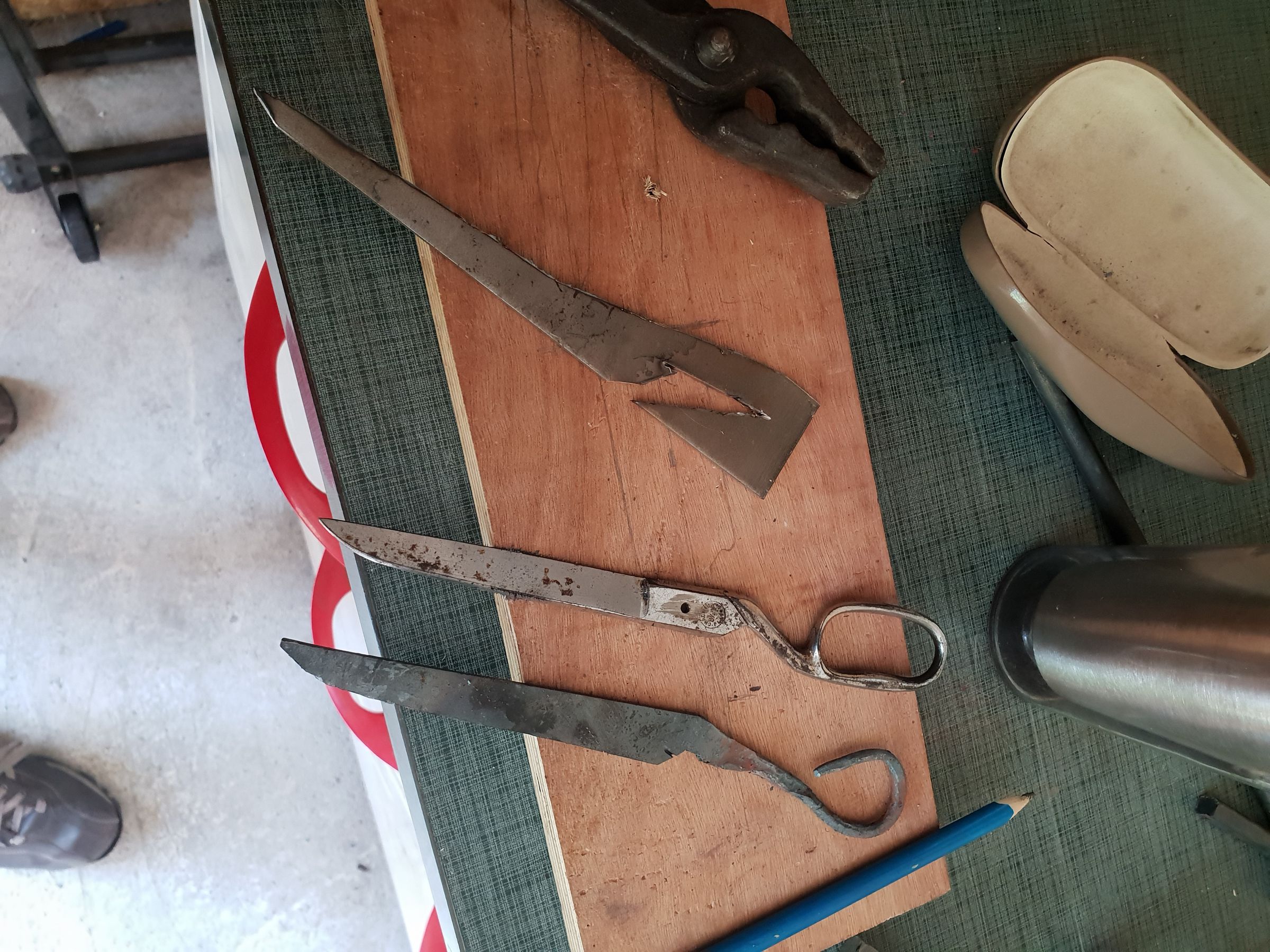 How to Make a Pair of Scissors : 15 Steps (with Pictures) - Instructables