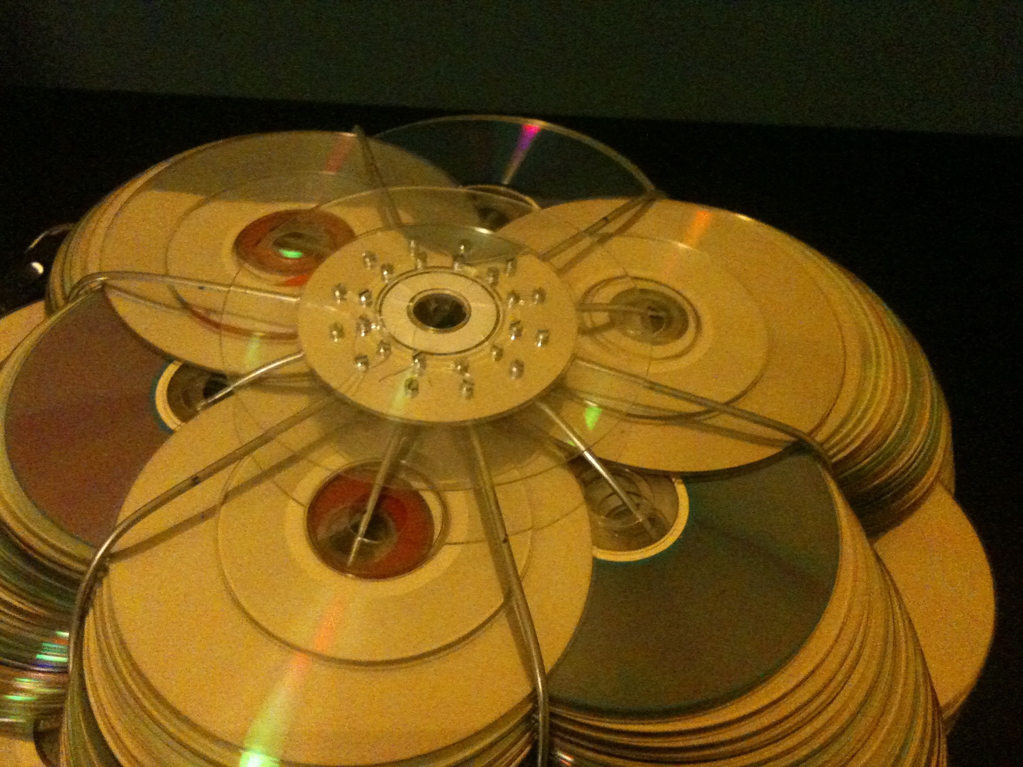 Recycled CDs Lamp : 5 Steps (with Pictures) - Instructables