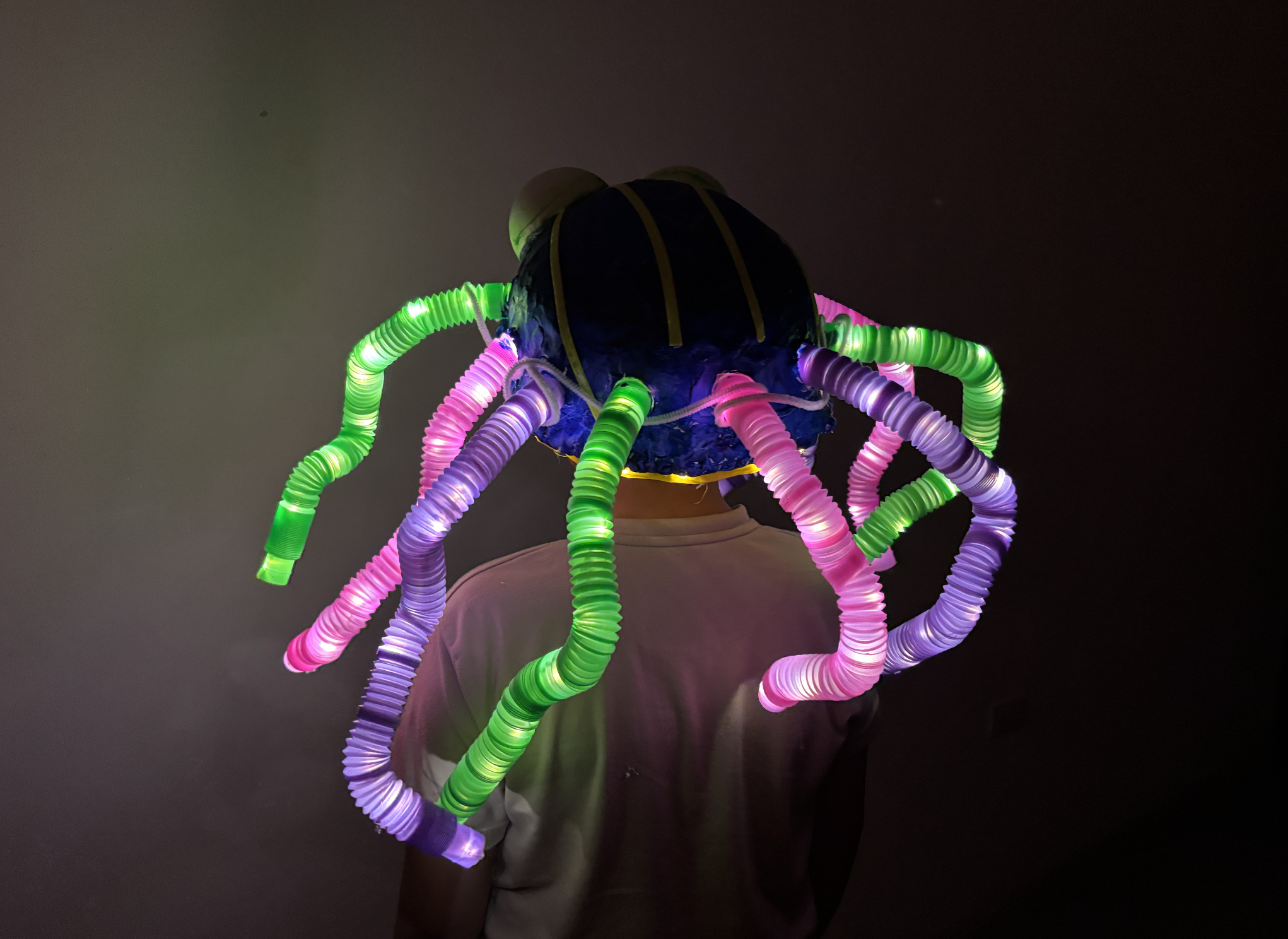 Jellyfish Hat 🪼 : 14 Steps (with Pictures) - Instructables