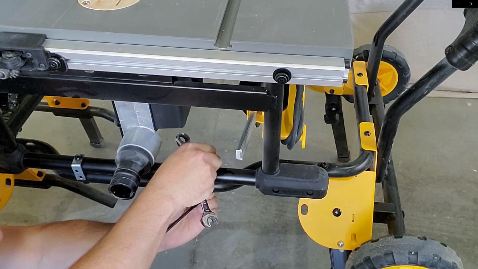 DWE7491 Table Saw Folding Outfeed Table : 8 Steps (with Pictures ...