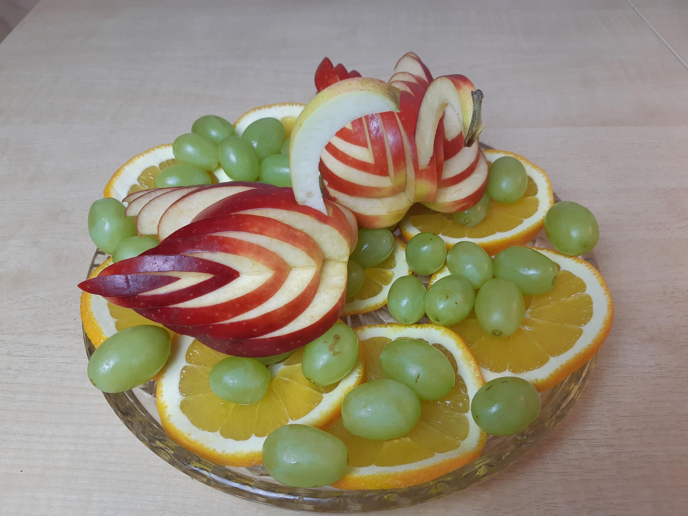 Edible Apple Swan : 7 Steps (with Pictures) - Instructables