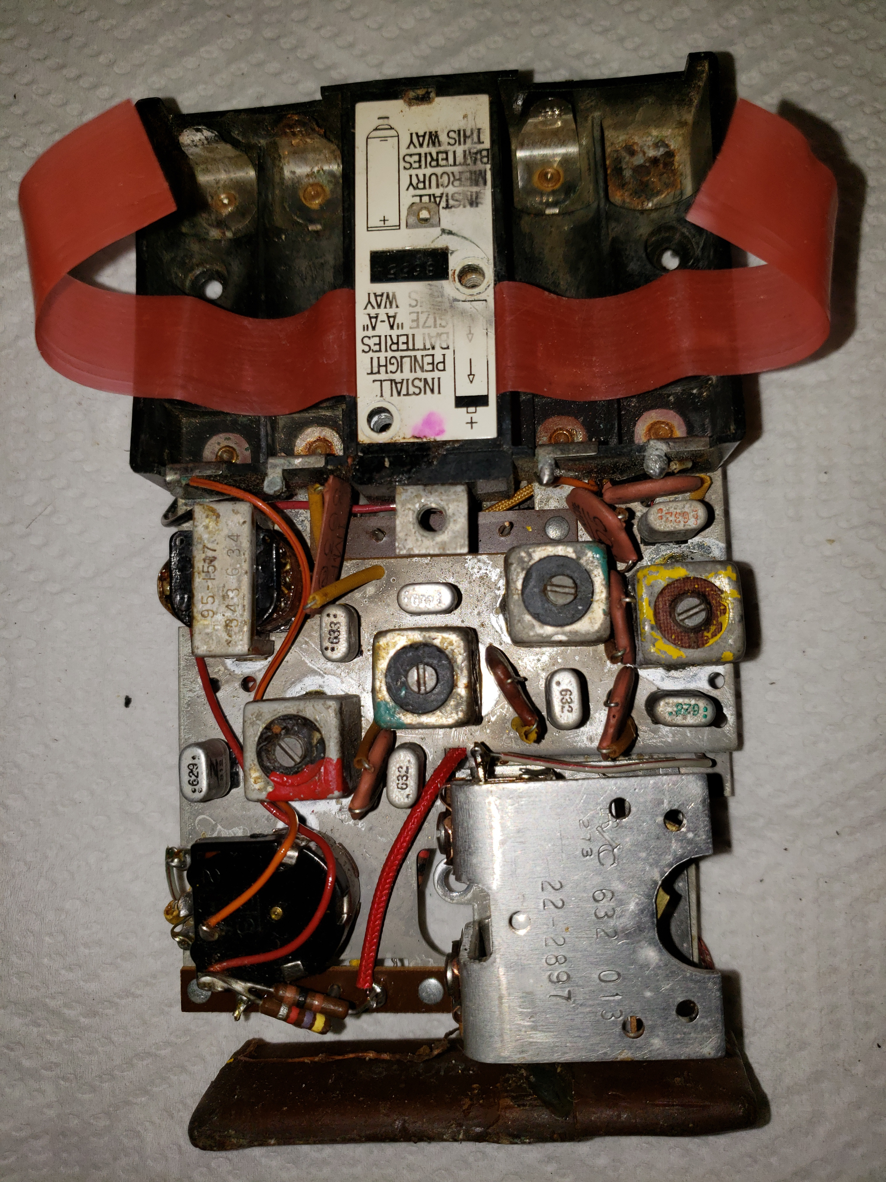 Bringing a 1955 Transistor Radio Back to Life : 7 Steps - Instructables