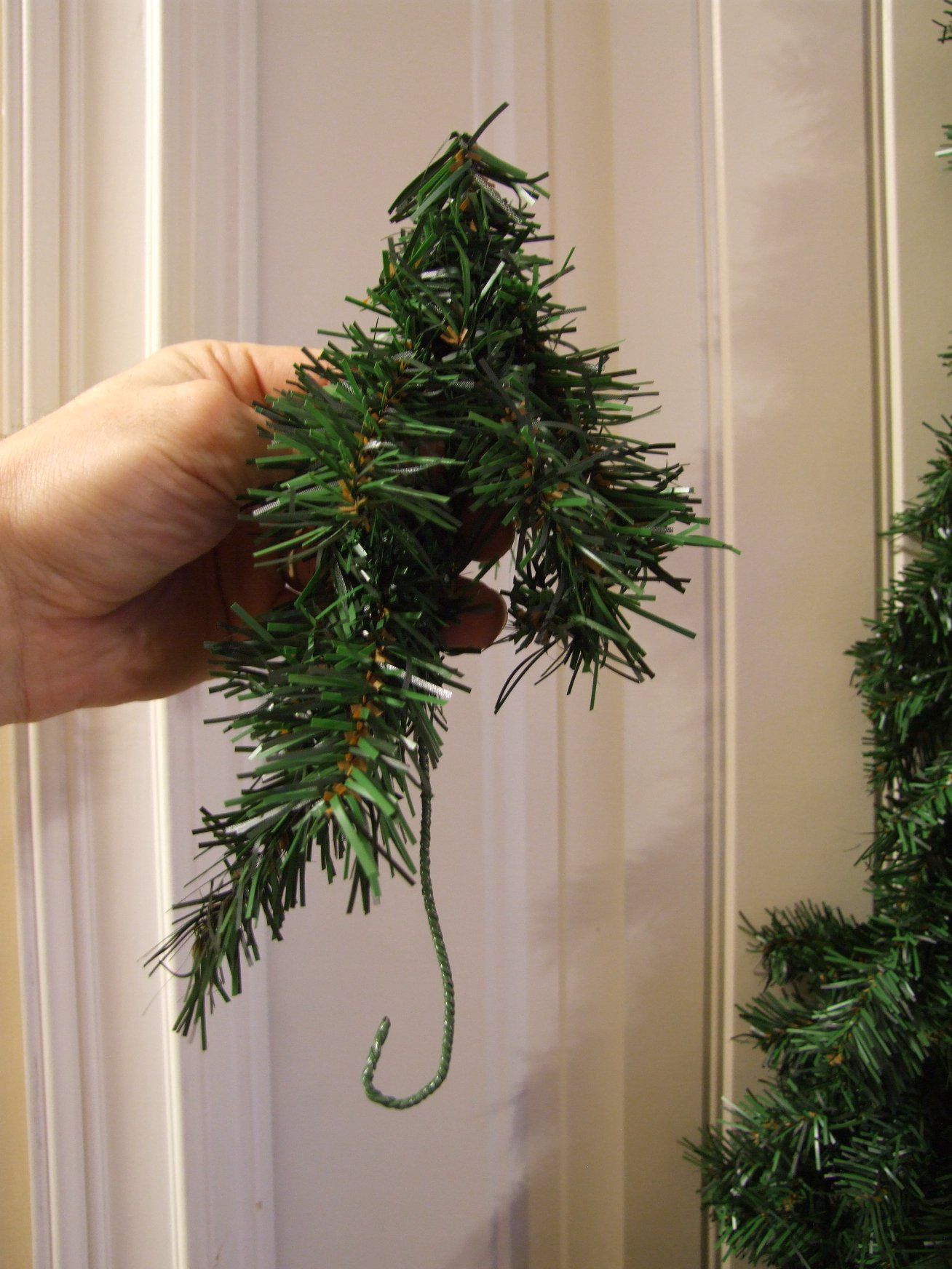 Christmas Tree Door Hanger : 9 Steps - Instructables