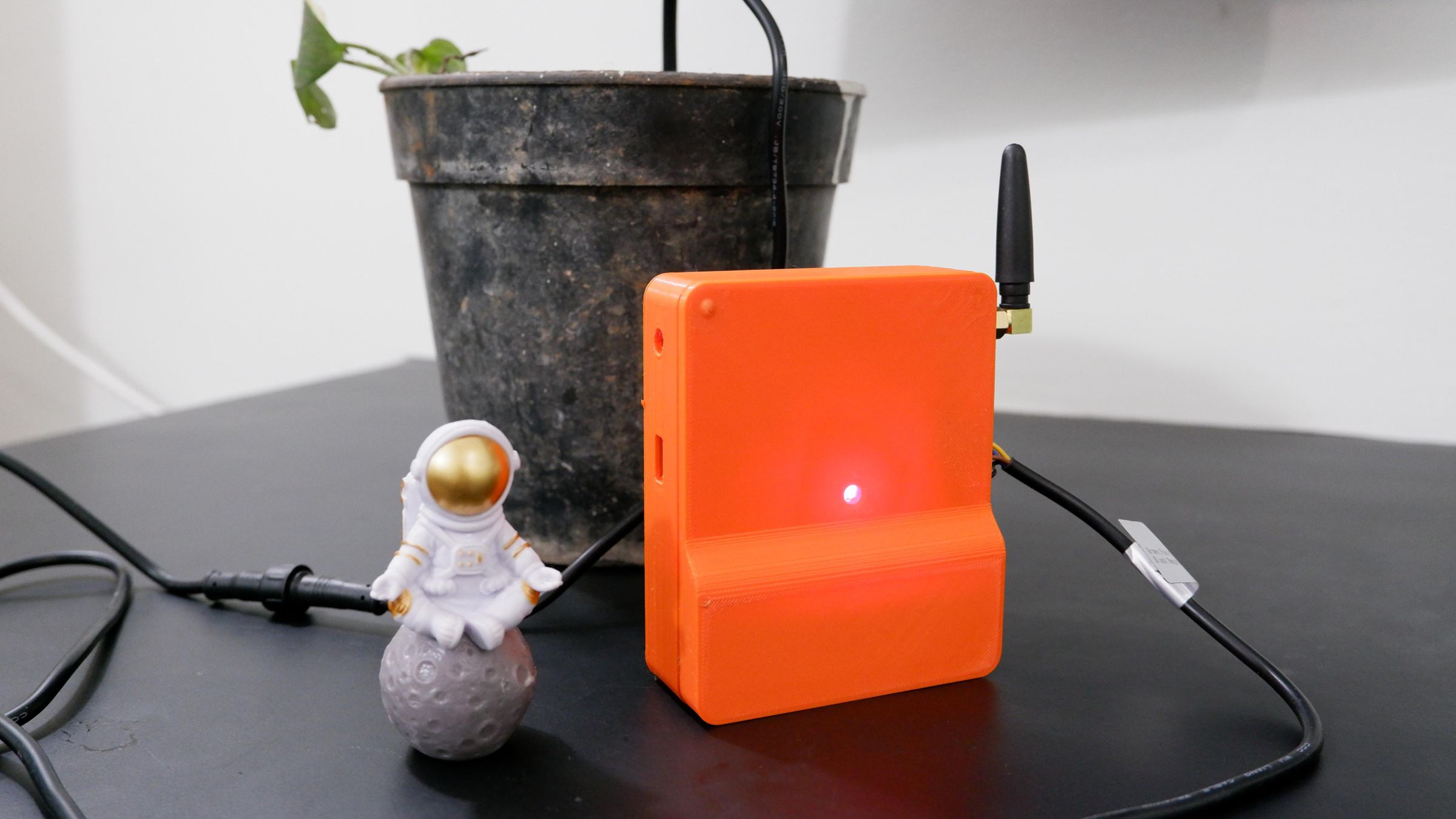 Wireless Sensor Network for Agriculture and Smart Greenhouse : 23 Steps ...