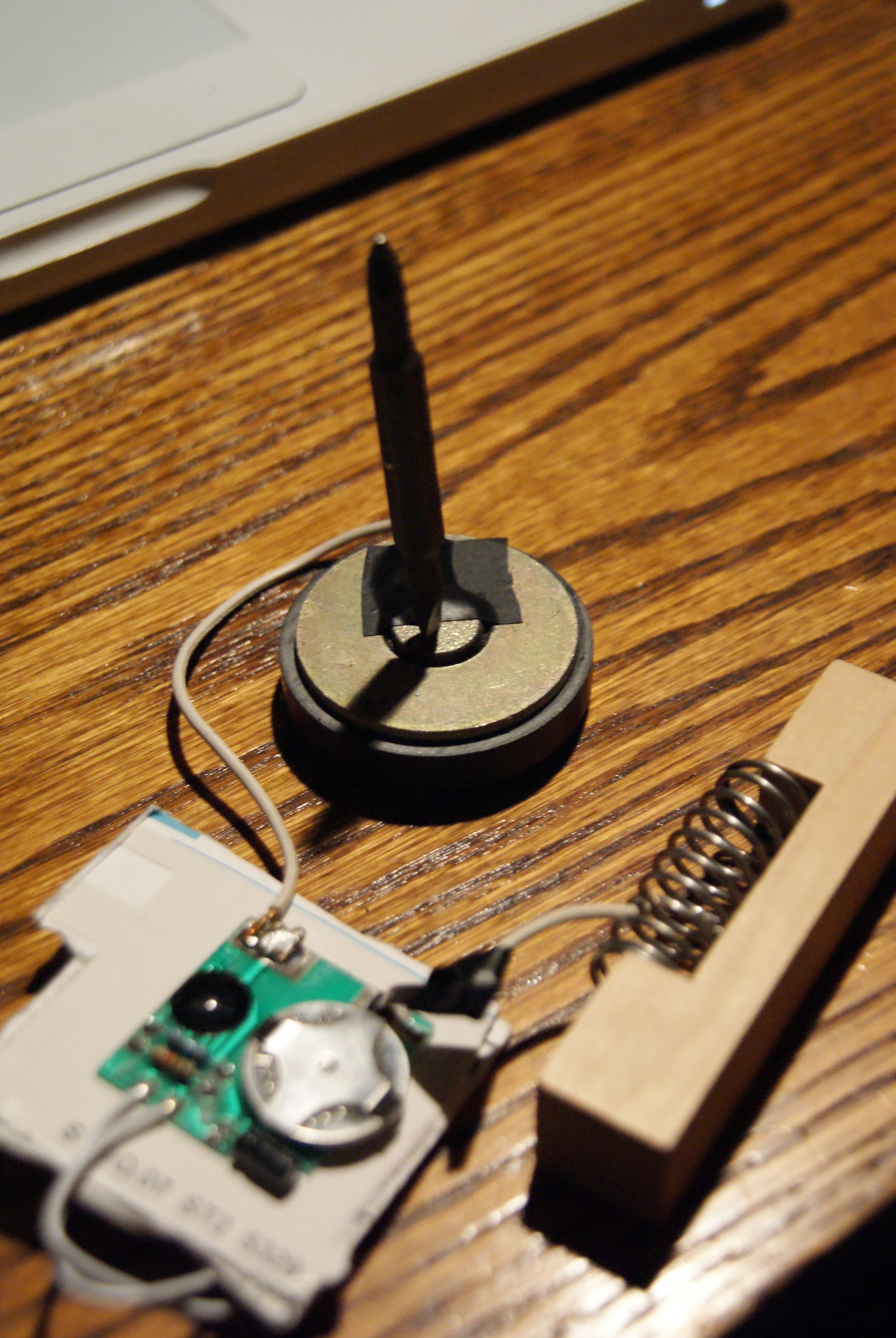 Simple Door Alarm : 6 Steps - Instructables