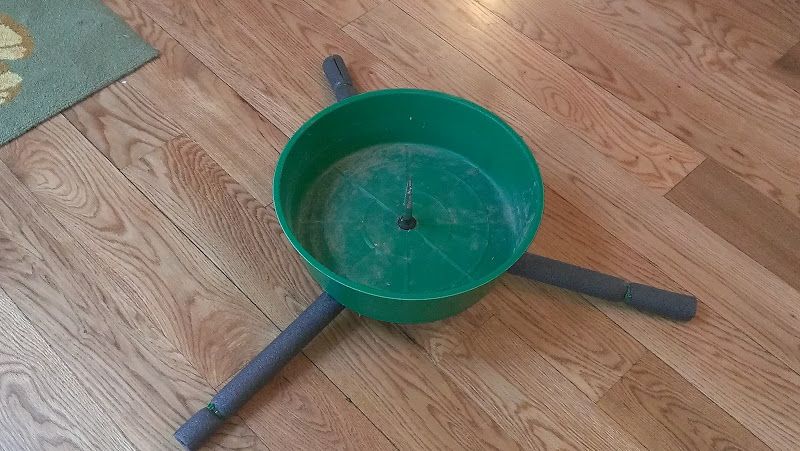 Christmas Tree Stand Floor Protector : 3 Steps - Instructables