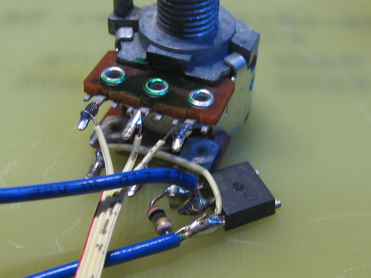 Super Simple Potentiometer Switch Hack : 5 Steps (with Pictures ...