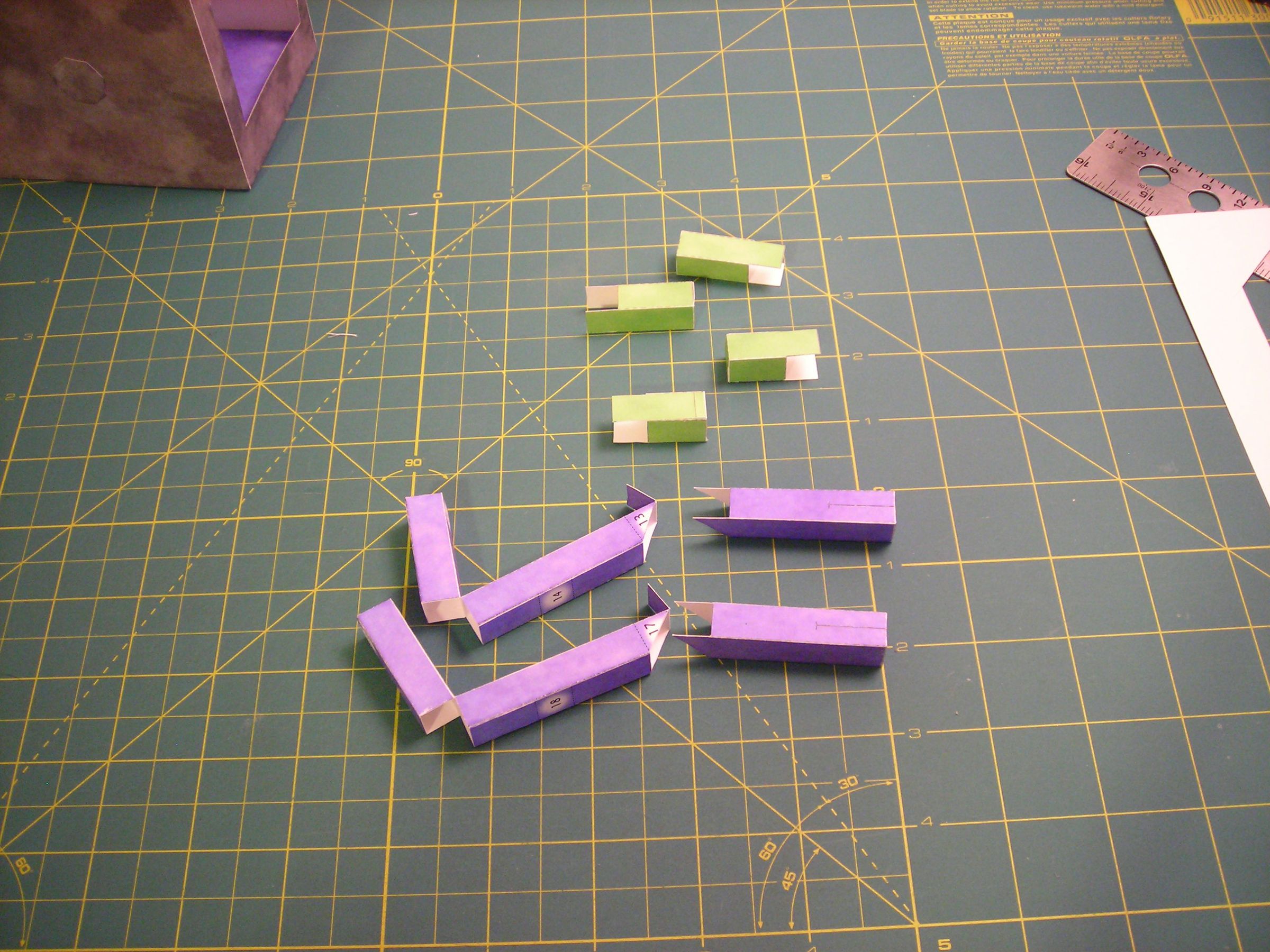 Walking Papercraft Mech Warrior : 20 Steps (with Pictures) - Instructables