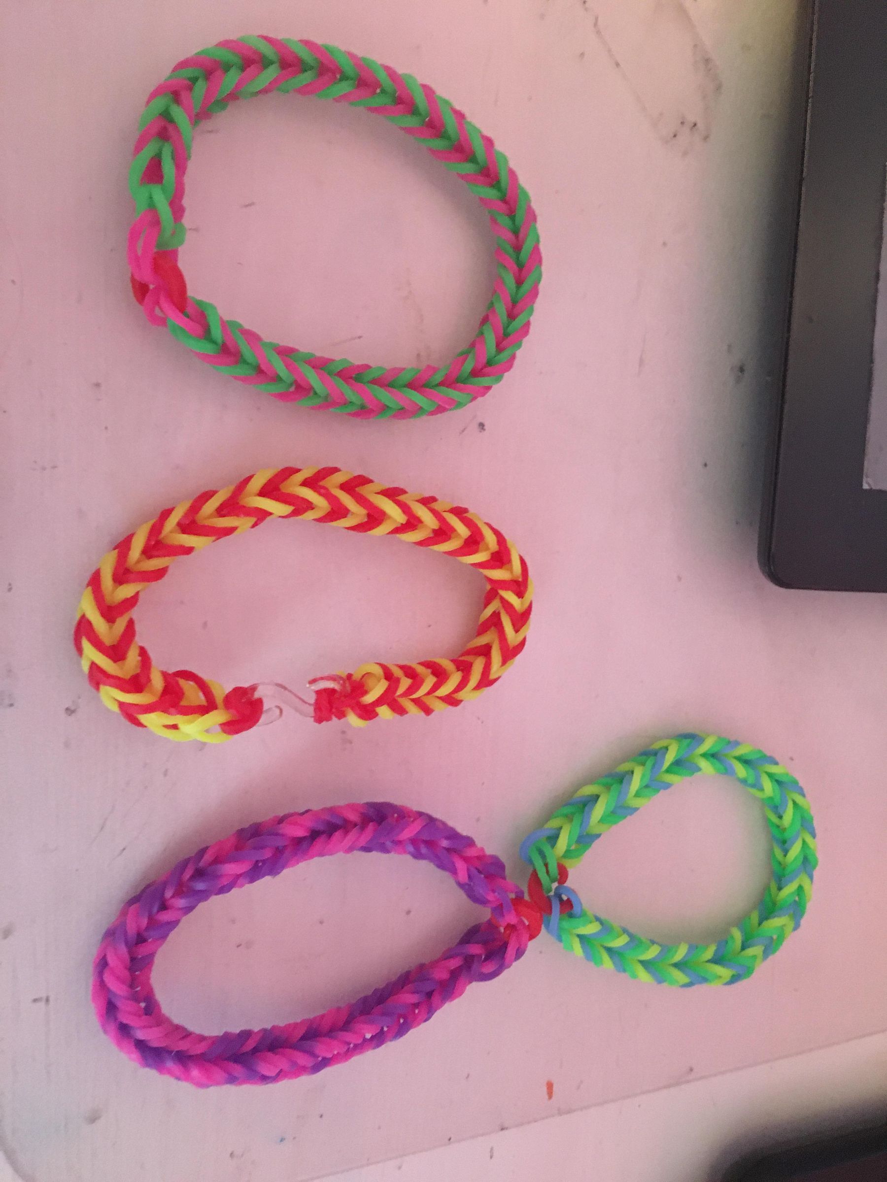 Rainbow Loom Fishtail on Your Fingers : 6 Steps (with Pictures ...