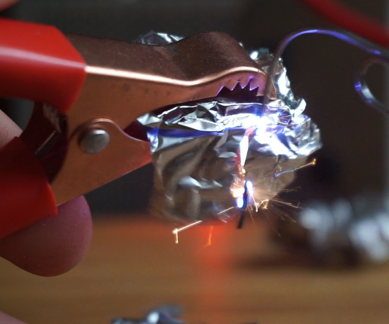 DIY TINY PLASMA CUTTER : 4 Steps (with Pictures) - Instructables