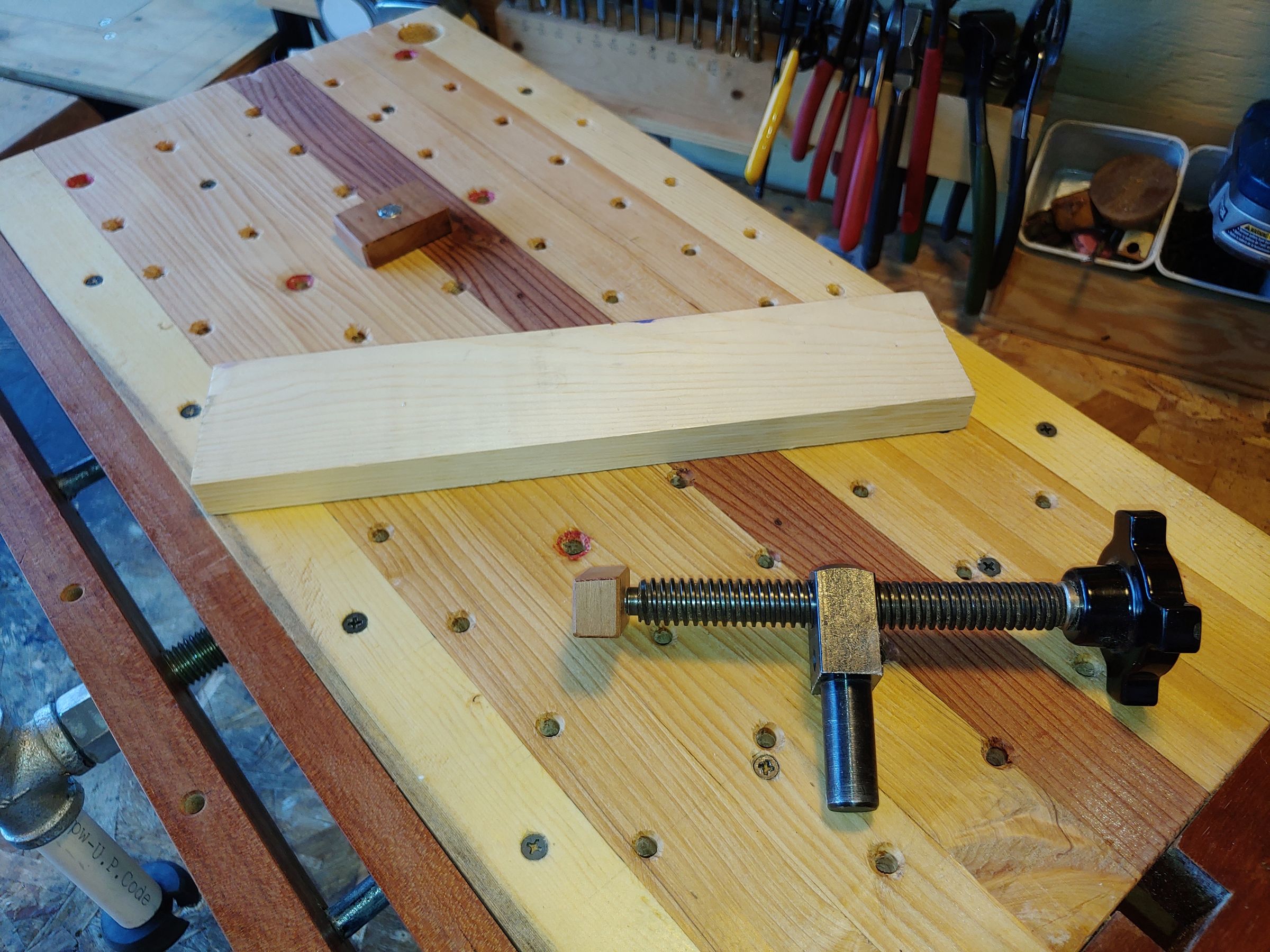 Mini-Work Bench : 10 Steps - Instructables