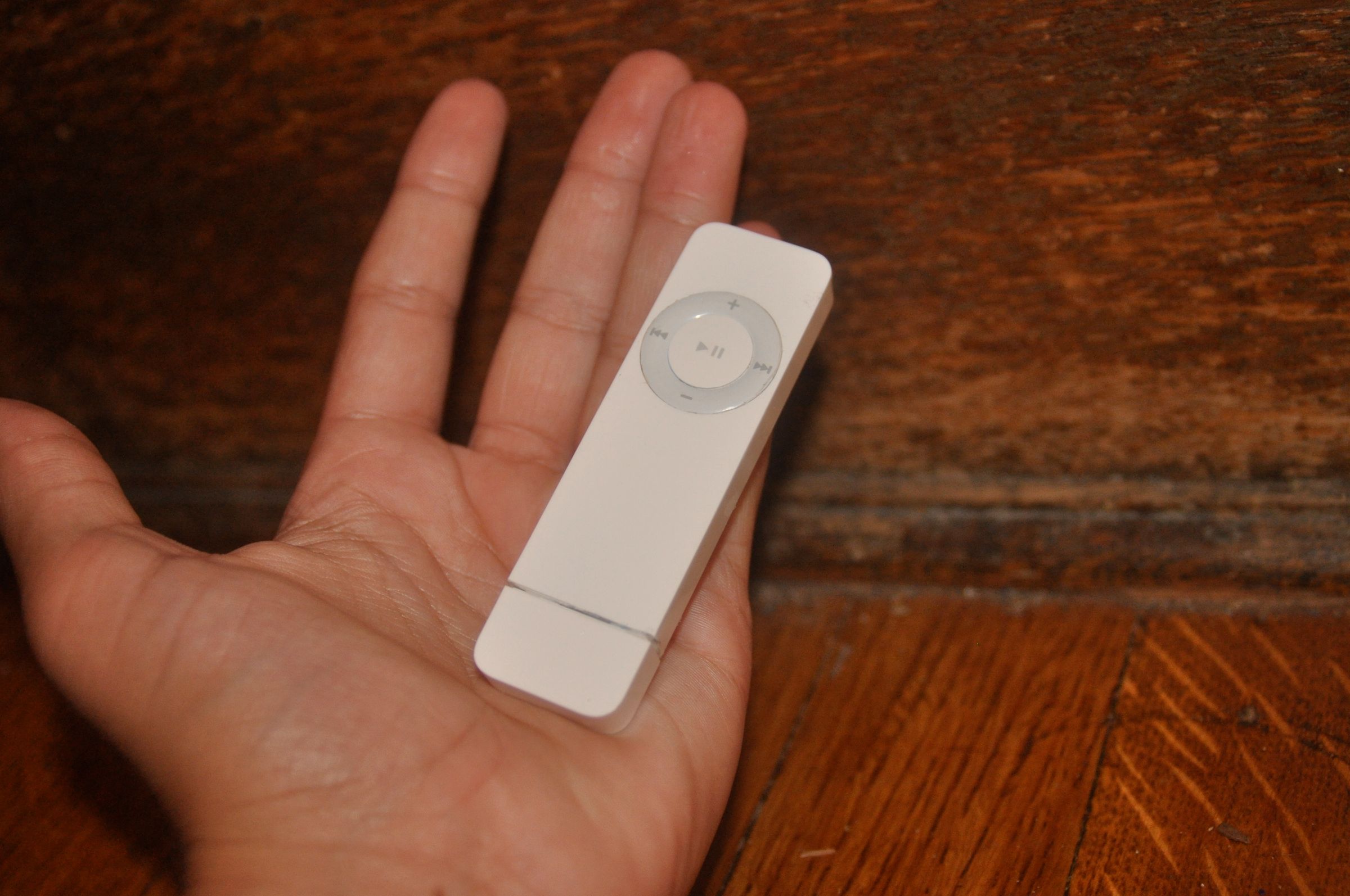 USB Flash Drive in IPod Shuffle : 5 Steps - Instructables