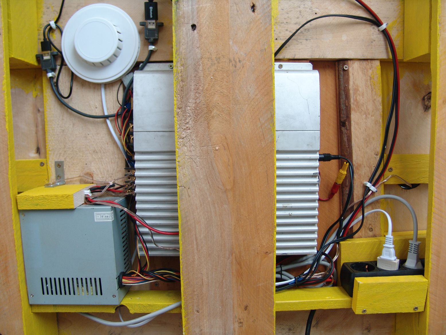 Bluetooth Stereo System on a Pallet As a Themed Decoration : 17 Steps ...