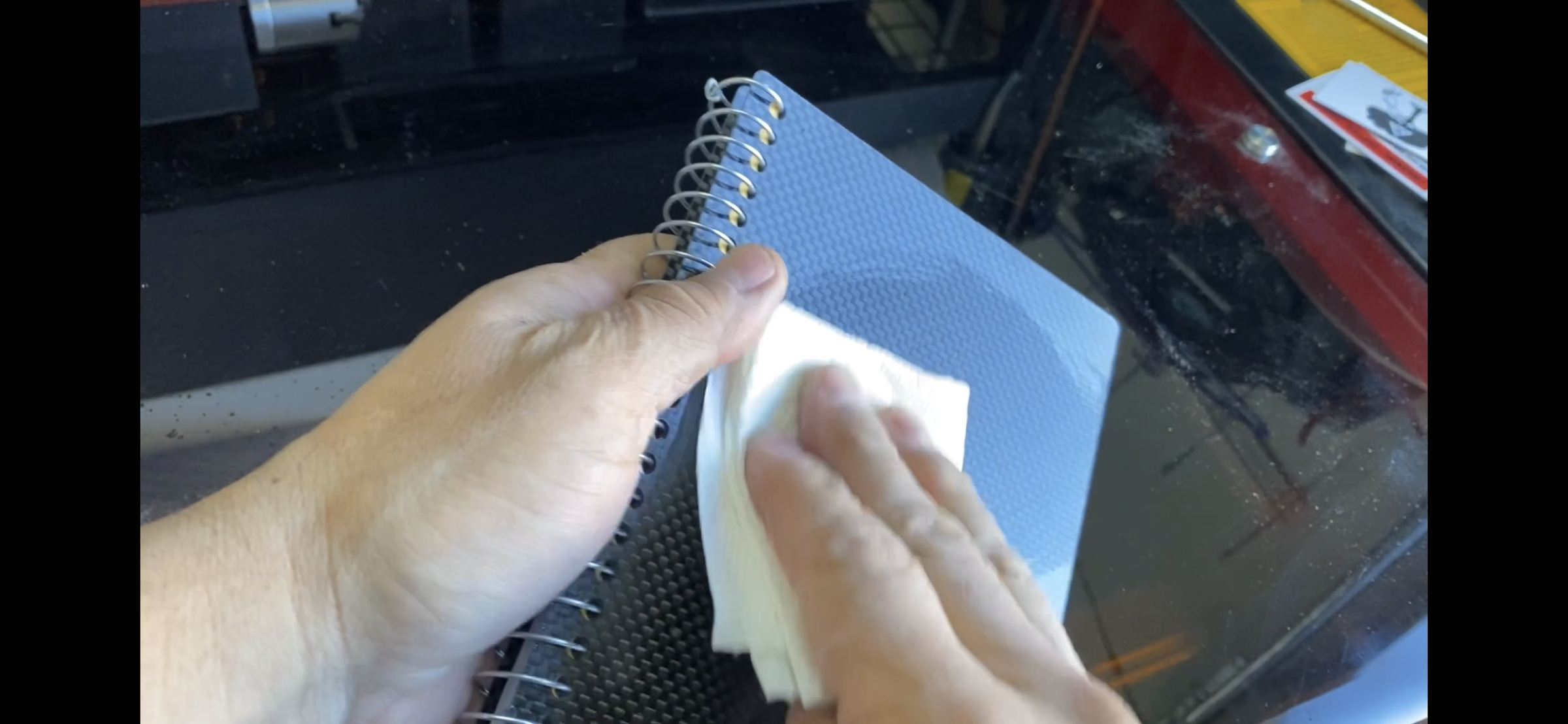 Carbon Fiber Notebook Cover : 7 Steps (with Pictures) - Instructables