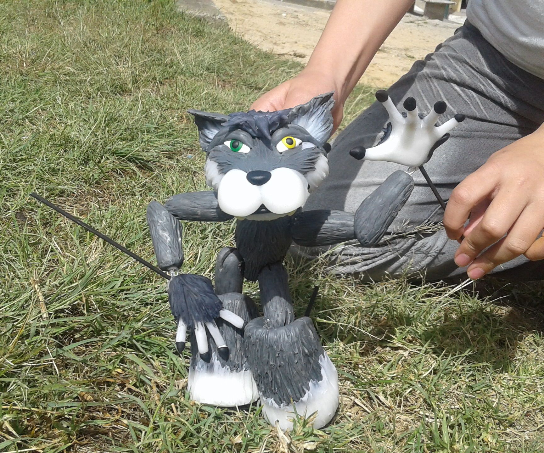 Stooge Table WEREWOLF Made in Cold Porcelain : 12 Steps (with Pictures ...