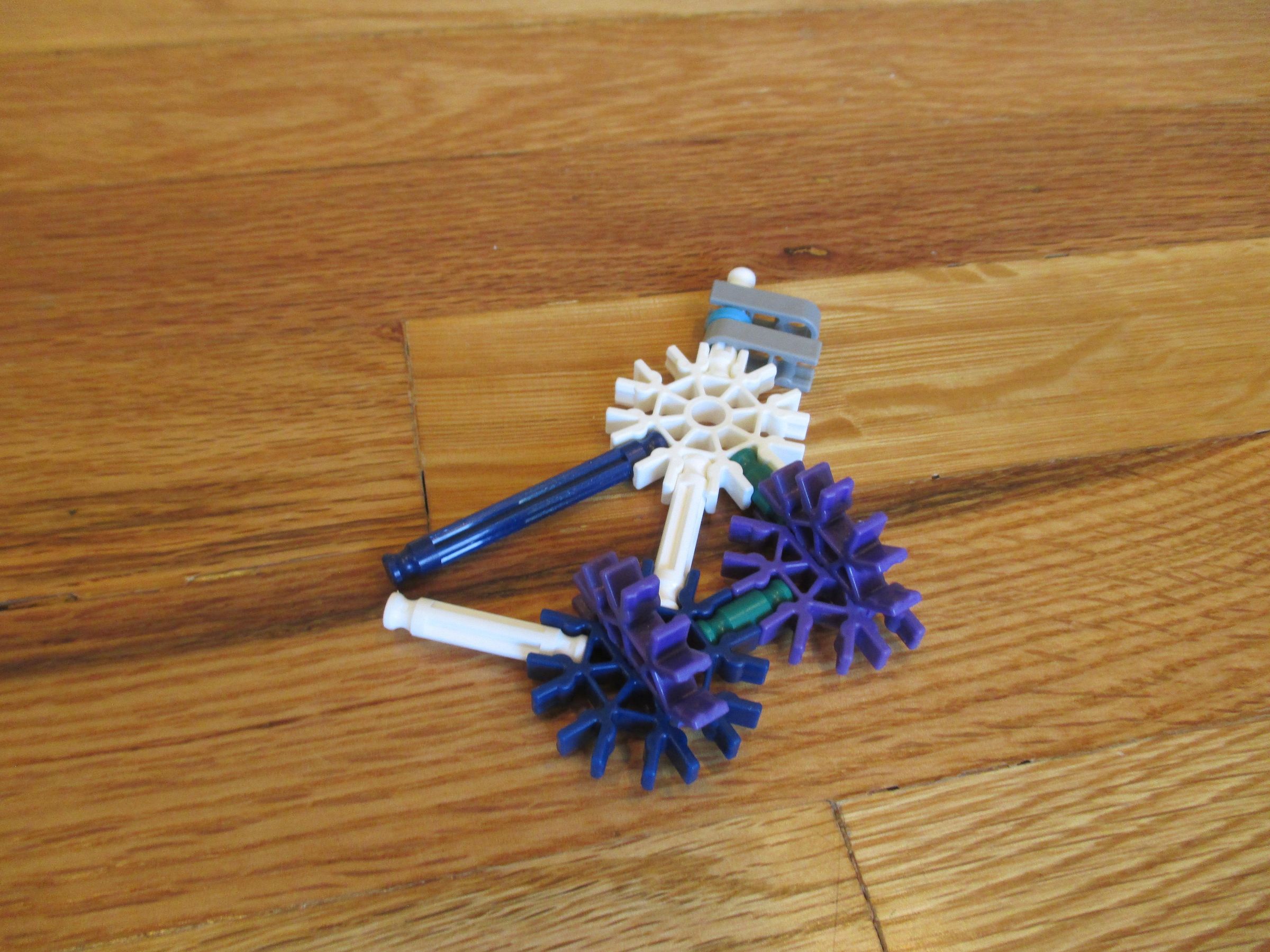 Rollercoaster Push Lift: a K'nex Ball Machine Lift : 8 Steps ...