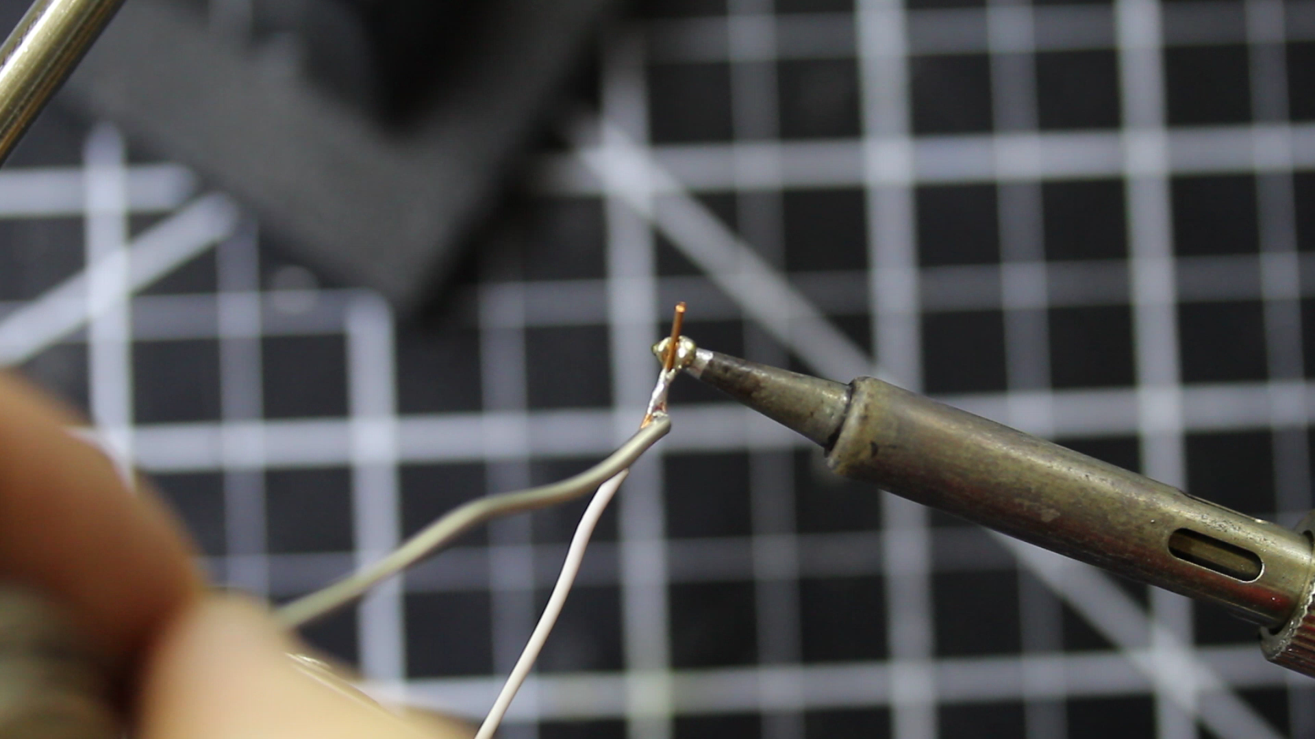 Using Solder | Soldering Basics : 8 Steps (with Pictures) - Instructables